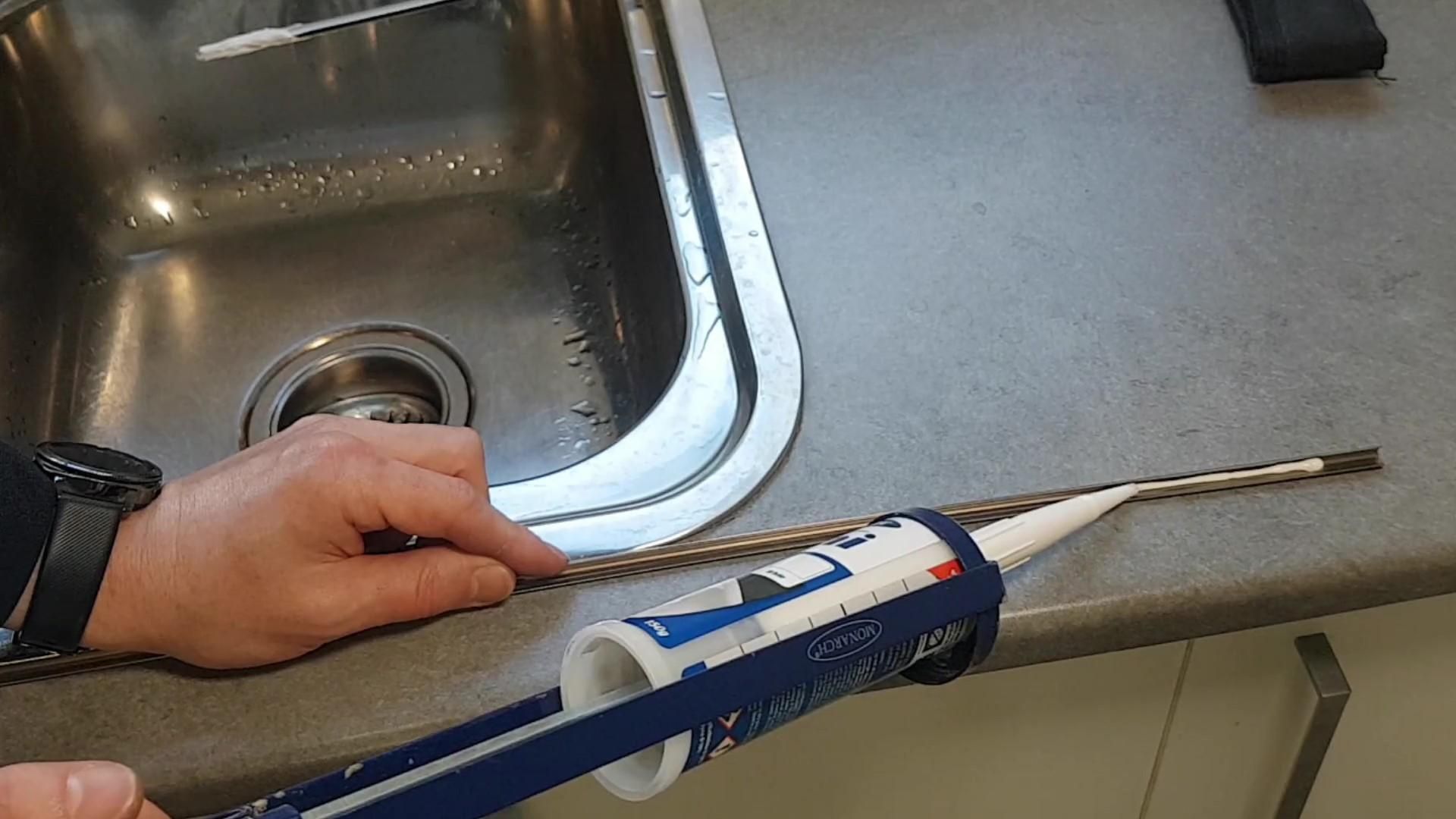 Fixing Sliding Aluminium Windows : 5 Steps (with Pictures) - Instructables