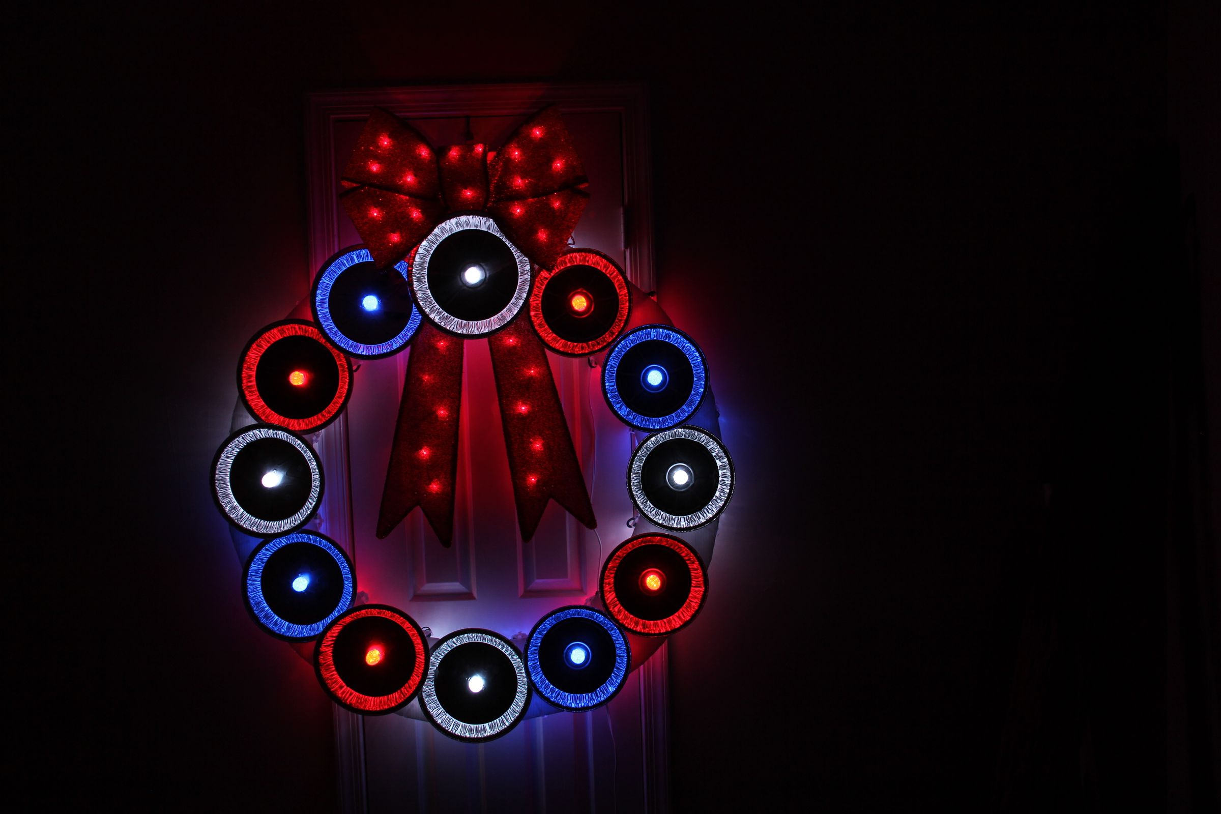 Pie Tin Holiday Wreath With GE Color Effects Lights : 8 Steps (with ...