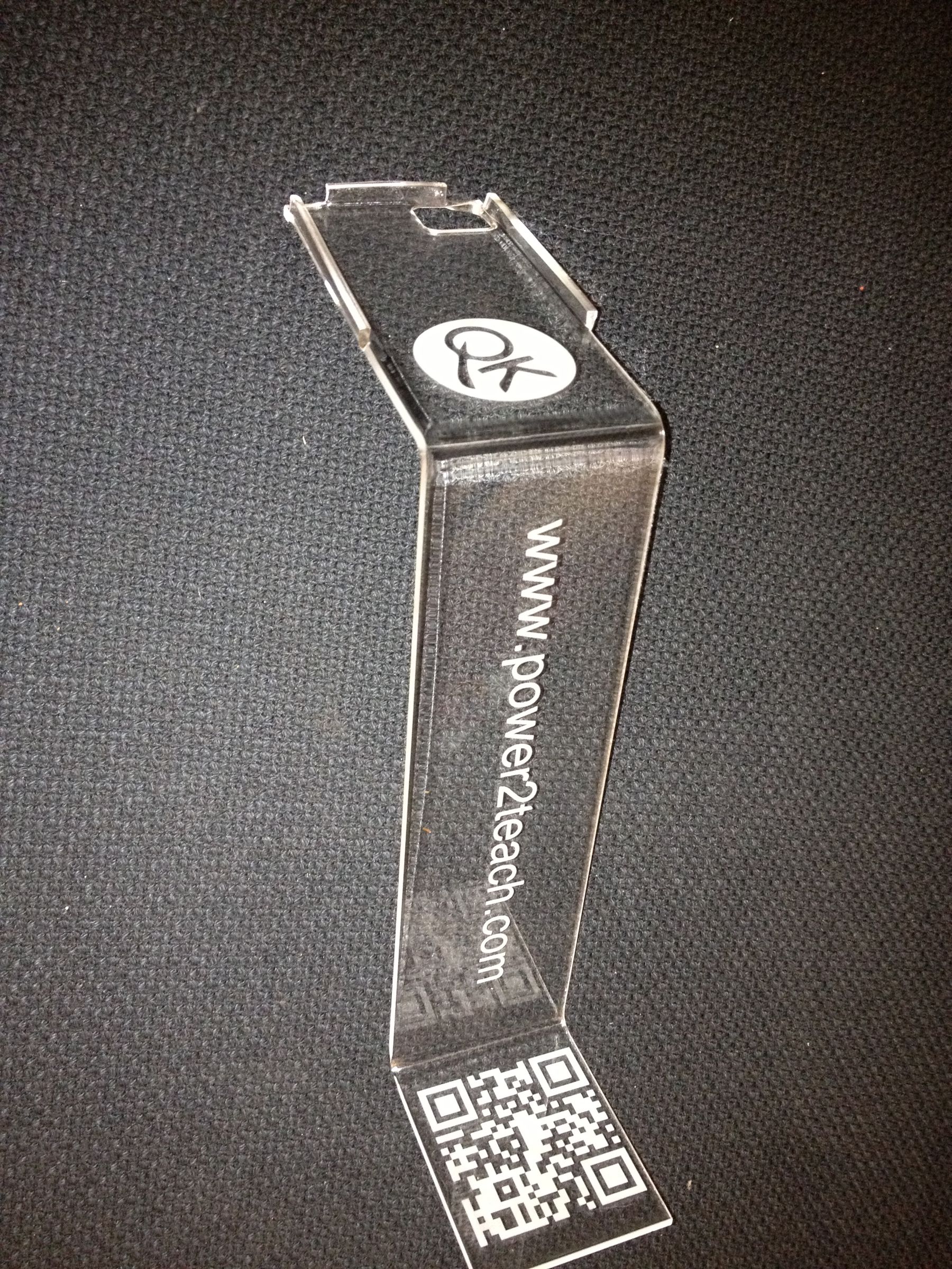 How to Make a Quick Key 'Scan Stand' for IPhone 4/4S/5 : 3 Steps ...