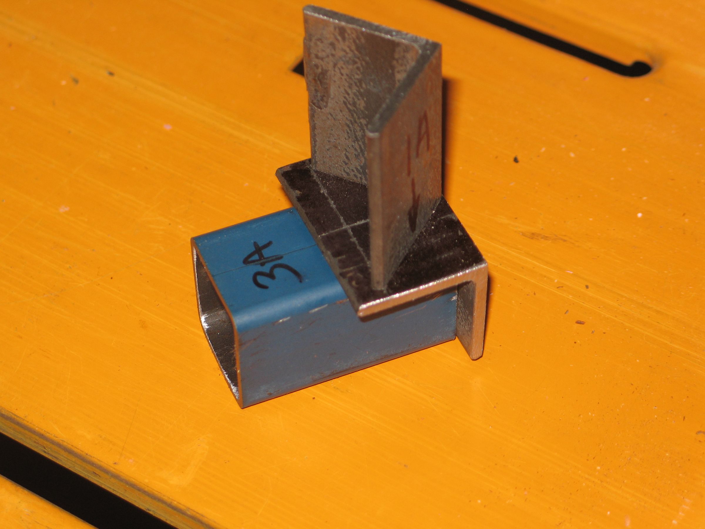 Sharpening Jig for Turning Chisels : 8 Steps (with Pictures ...