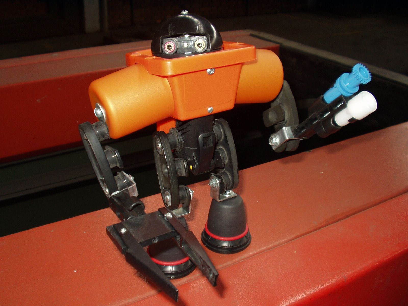 (ORANGE) Juggernaut Jr. - Instructables