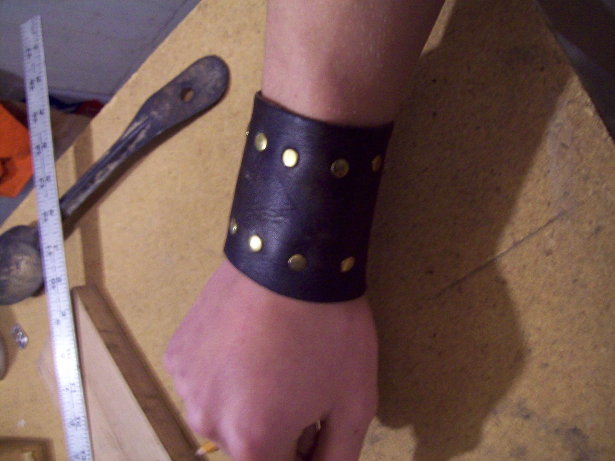 Studded Wrist Cuff : 4 Steps - Instructables