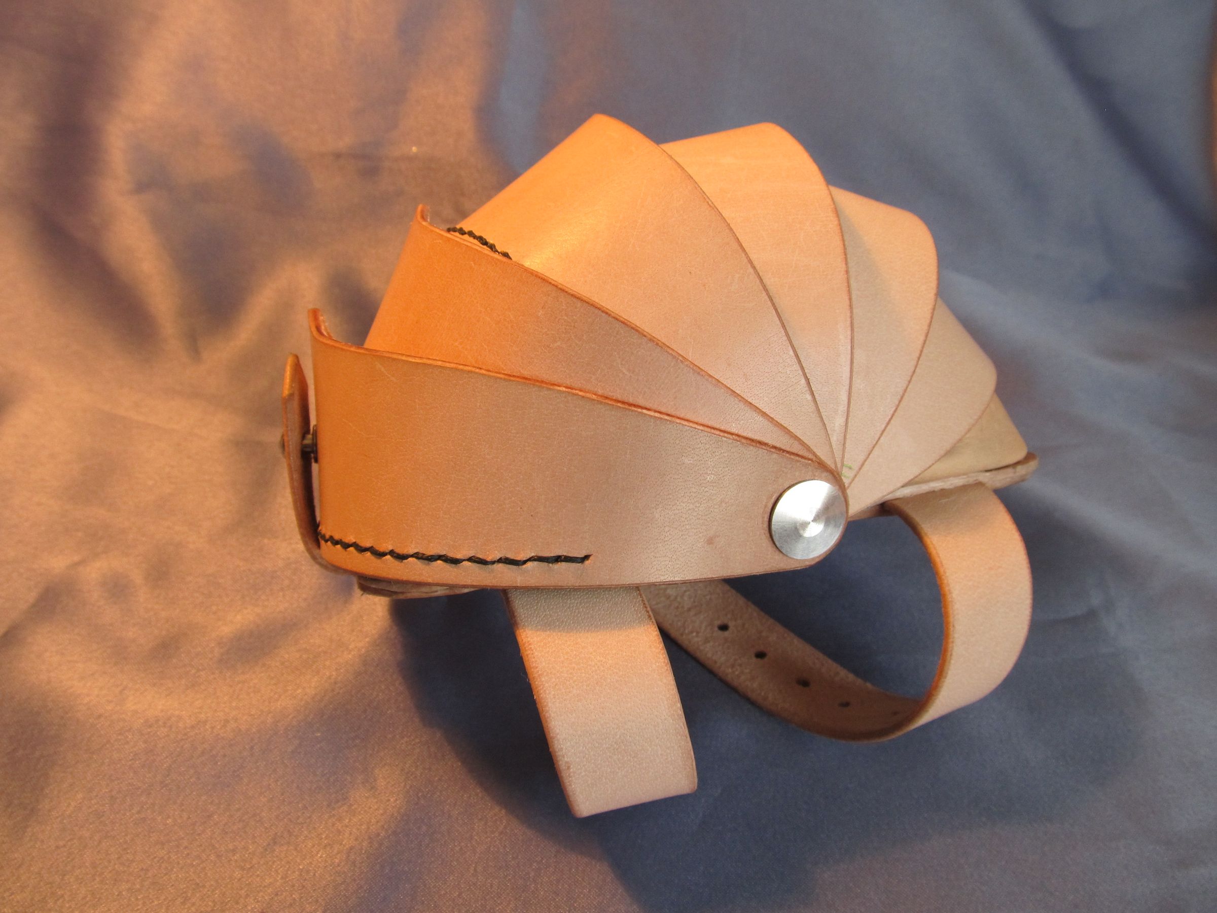 Armorshell Leather Pouch : 23 Steps (with Pictures) - Instructables