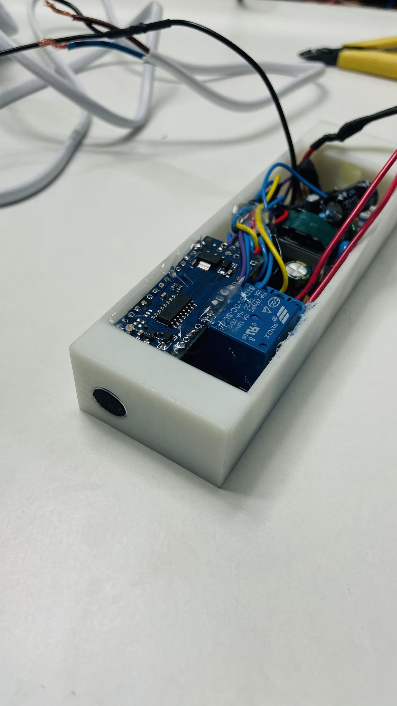 Easy Smart Clap Lamp : 5 Steps - Instructables