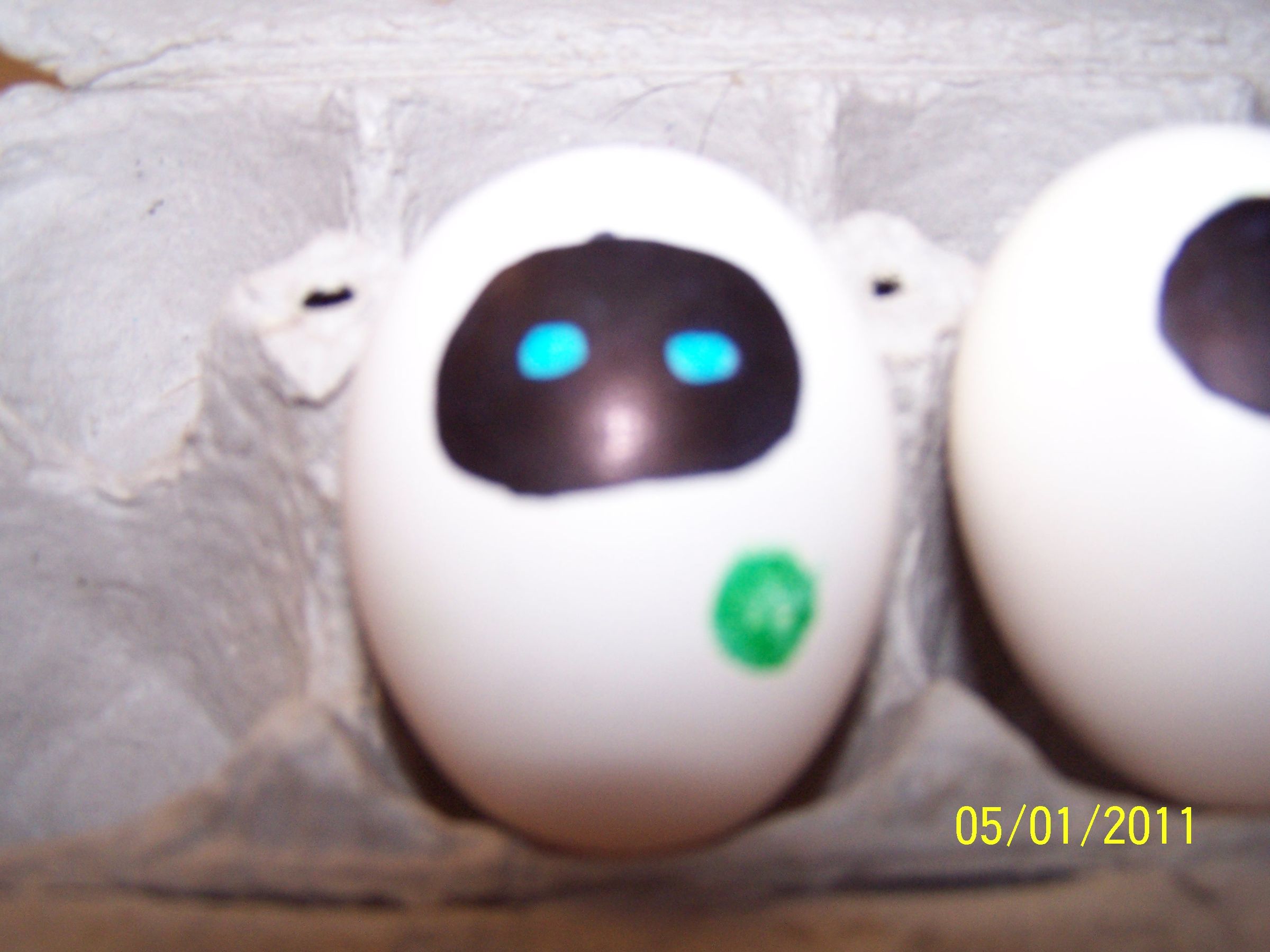 Egg Eve Robots From Wall-E - Instructables