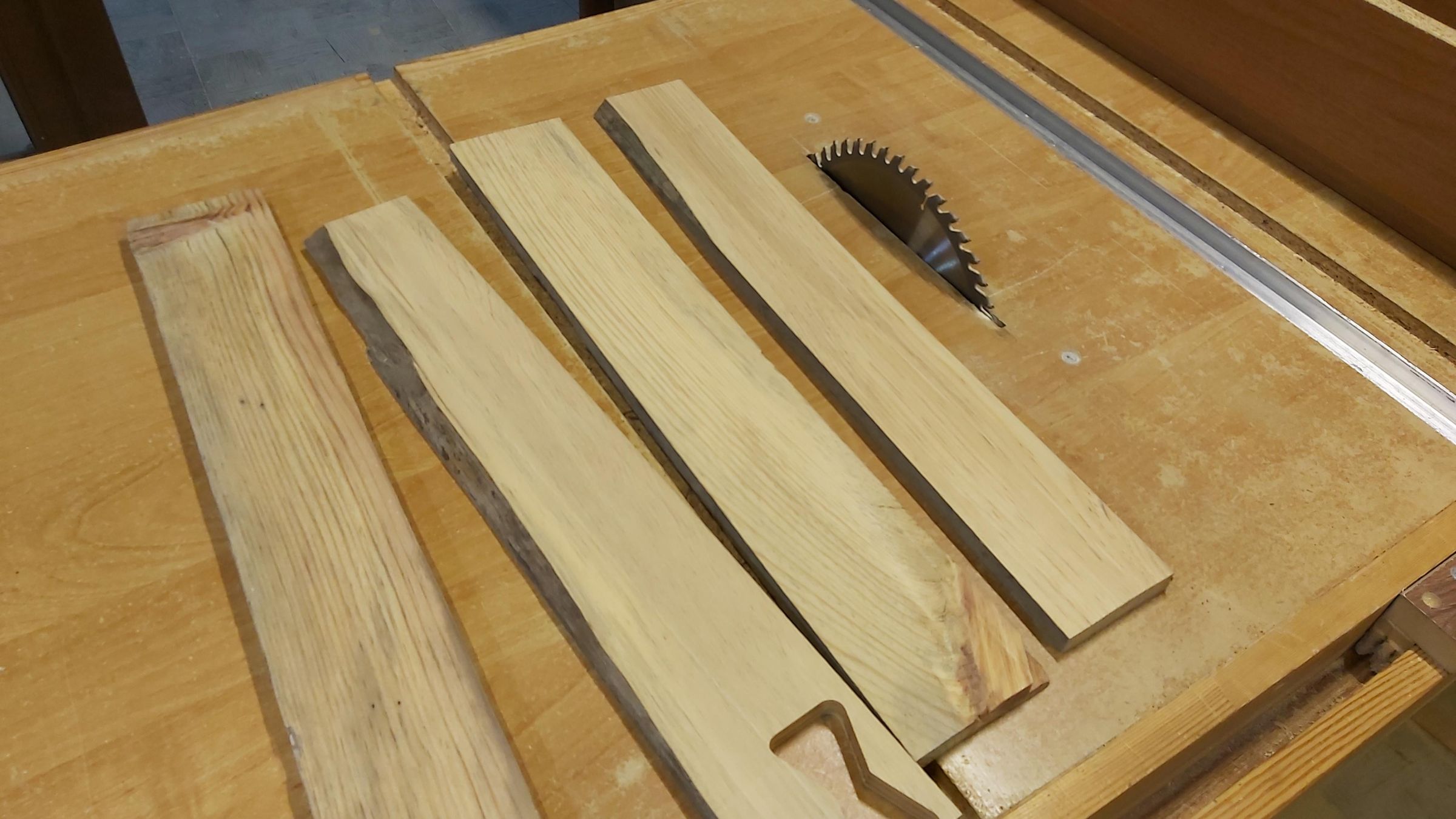 Making Barn Door for My House : 10 Steps (with Pictures) - Instructables