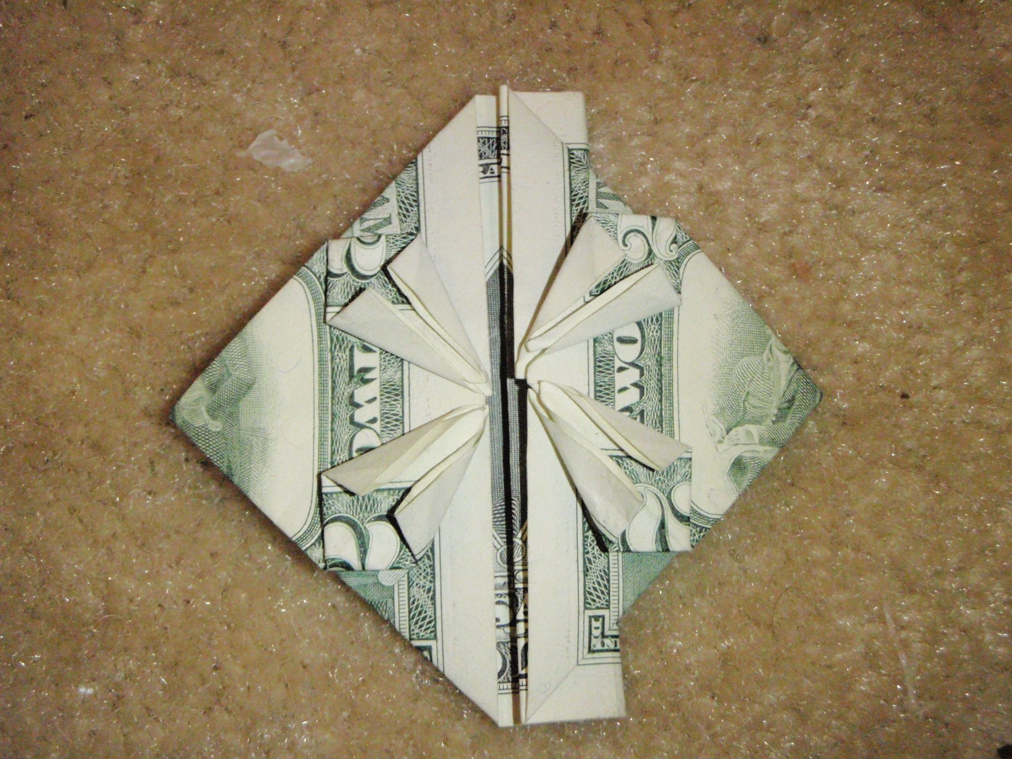 Dollar Bill Origami Heart : 8 Steps (with Pictures) - Instructables