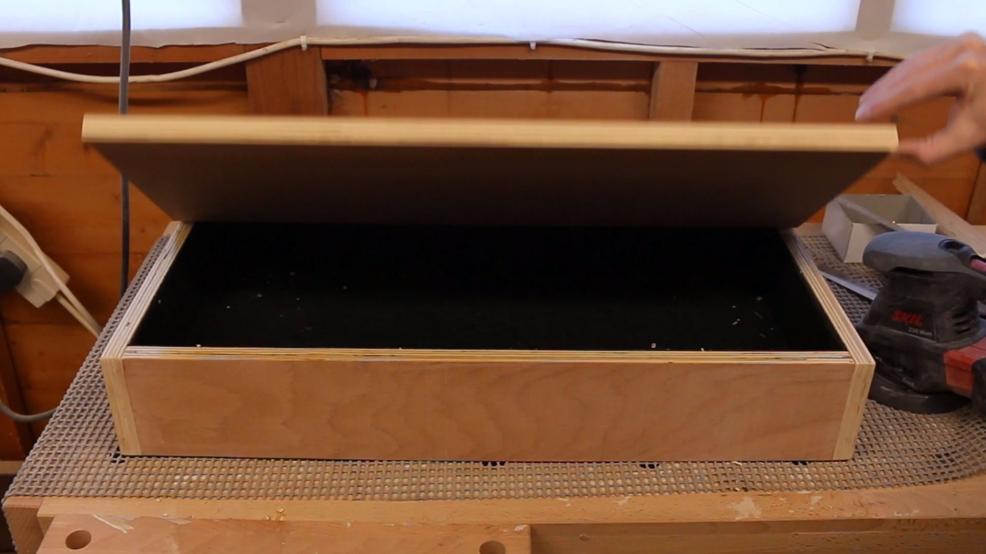 DIY Laptop Table - Using Limited Tools & Plywood : 7 Steps (with ...