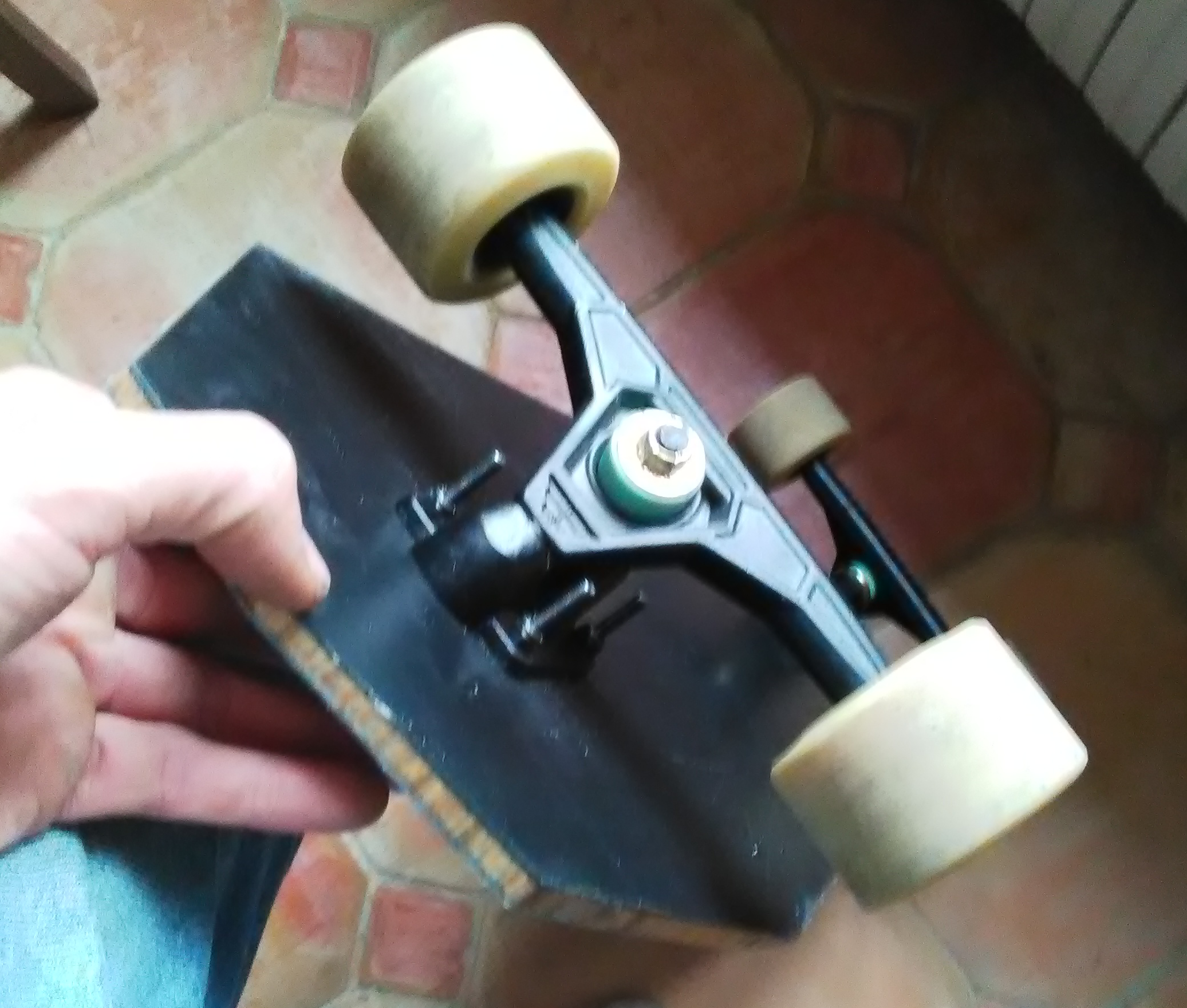 Longboard From a Snowboard : 8 Steps - Instructables