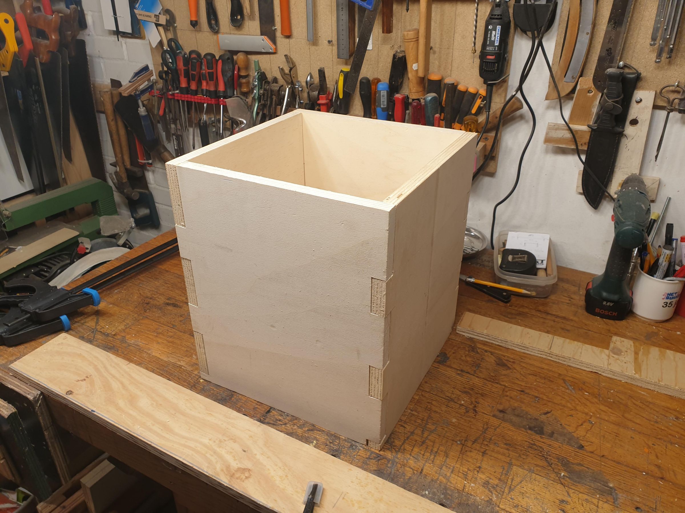 Deep Hole in a Small Box, a Different Take on the Infinity Mirror. : 10 ...