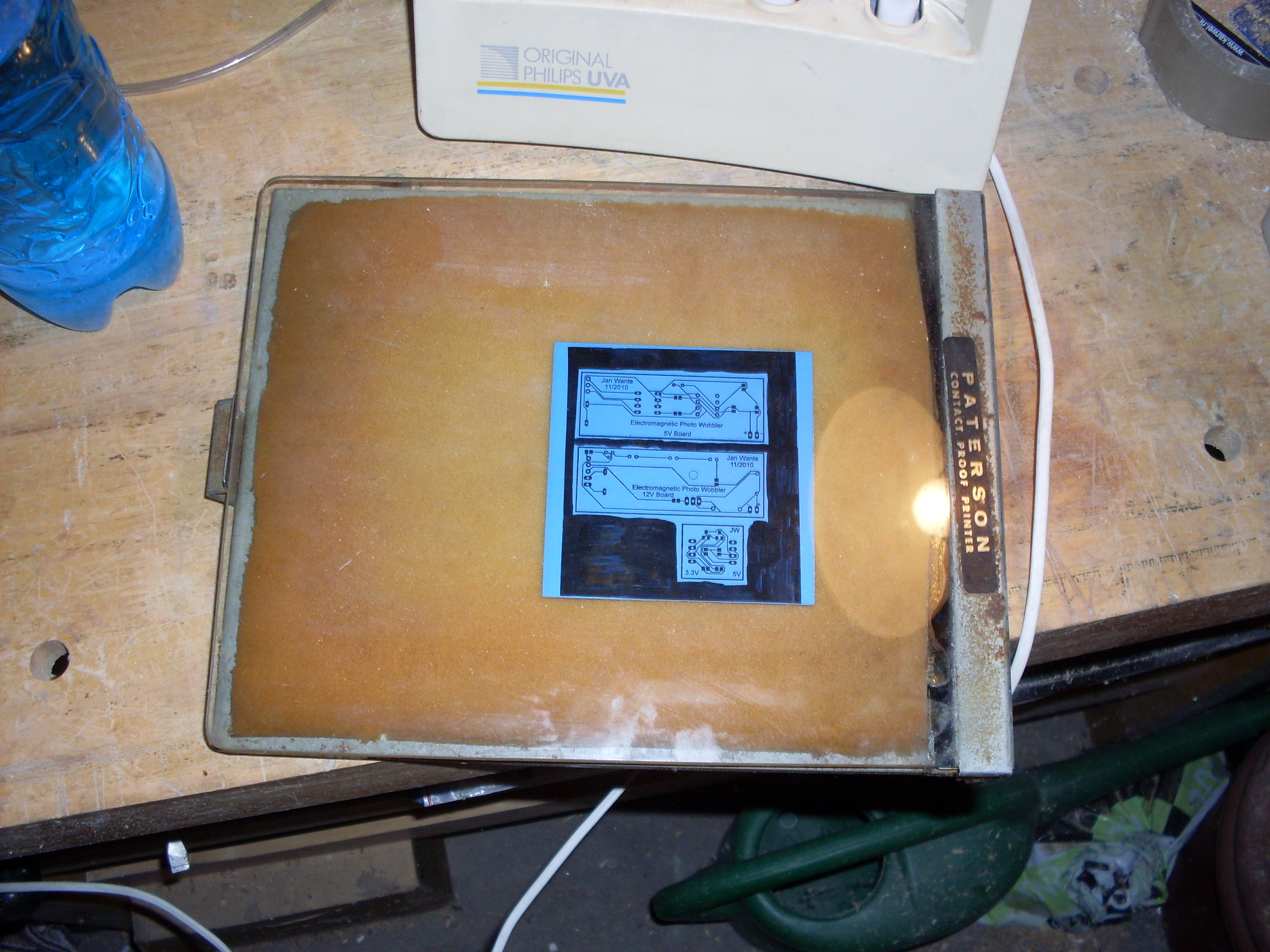 Making PCB's With an Easy UV-methode : 9 Steps - Instructables