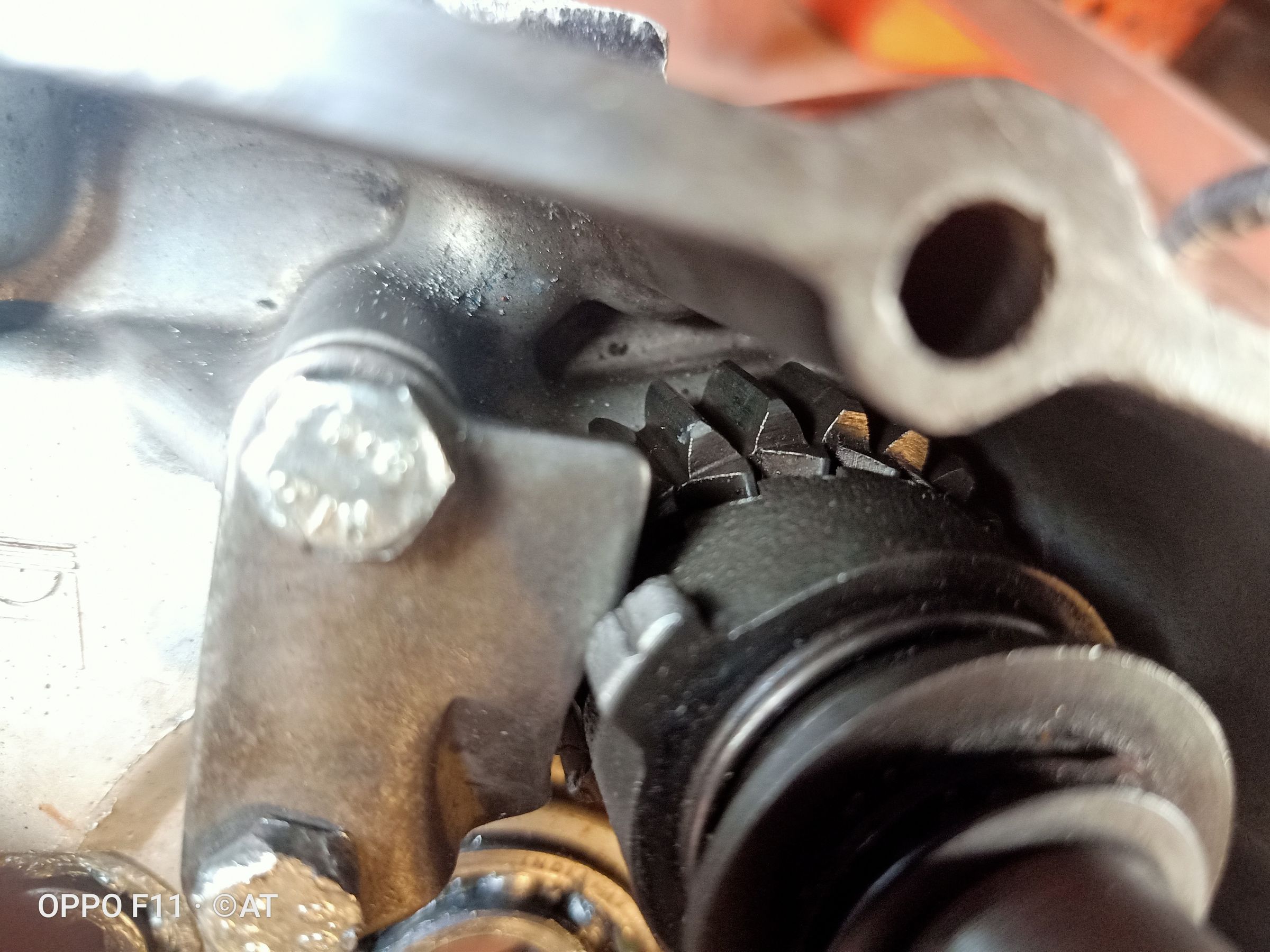 Heavy Duty Hand Cranked Generator : 5 Steps - Instructables