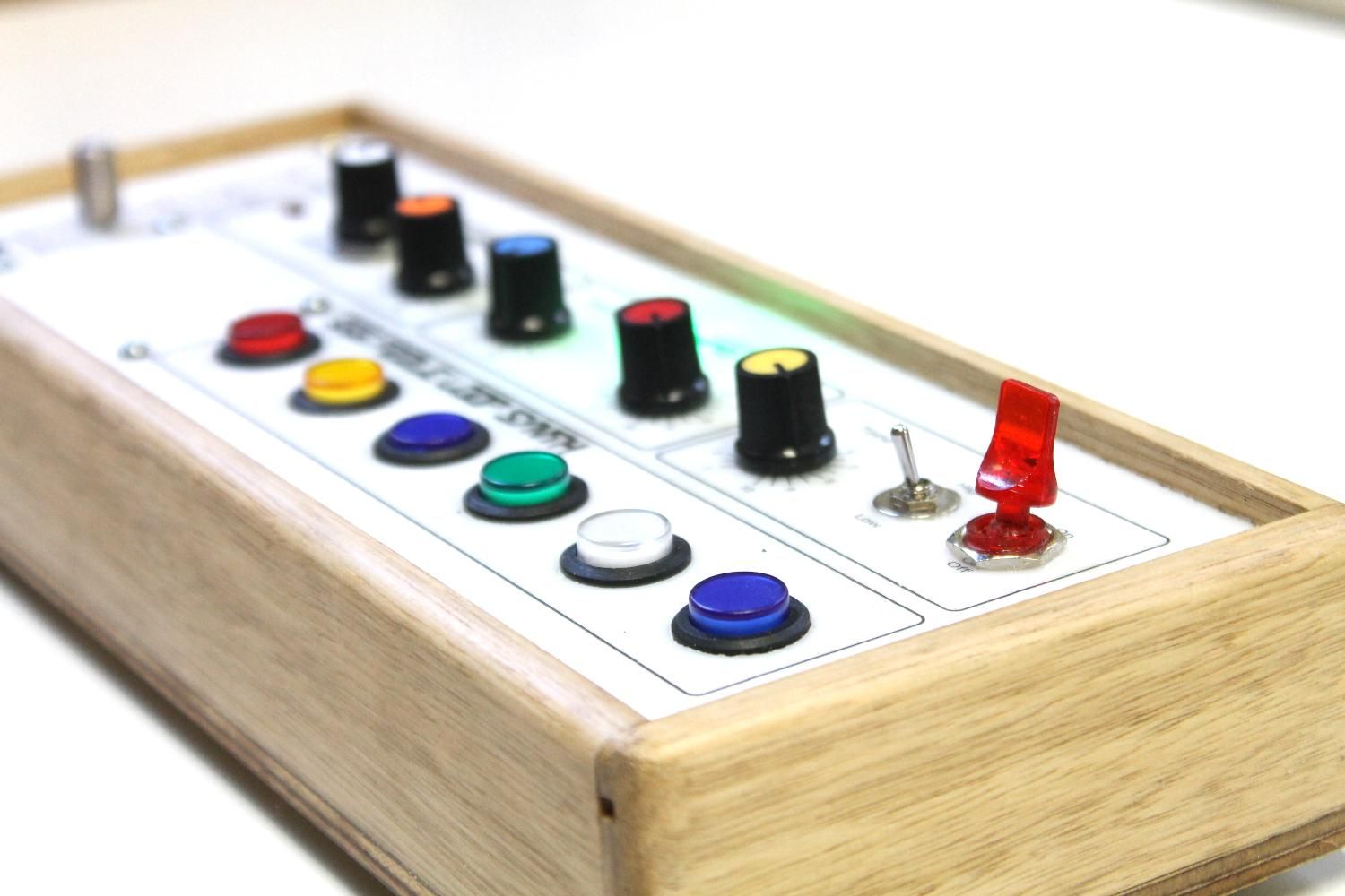 555 Fizzle Loop Synth V4 : 12 Steps (with Pictures) - Instructables