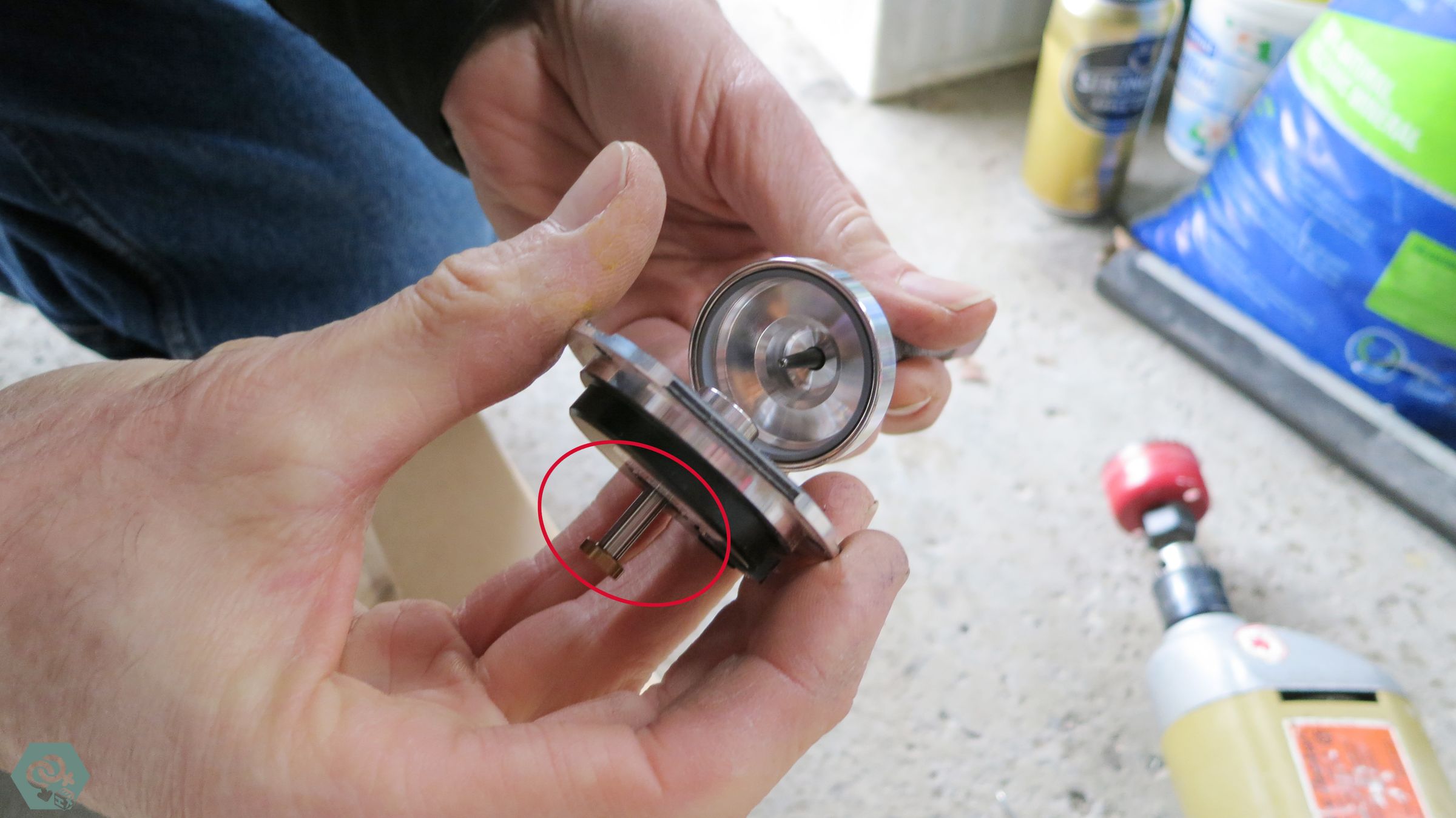 Upcycle a Hard Drive Into a Clock : 19 Steps (with Pictures ...