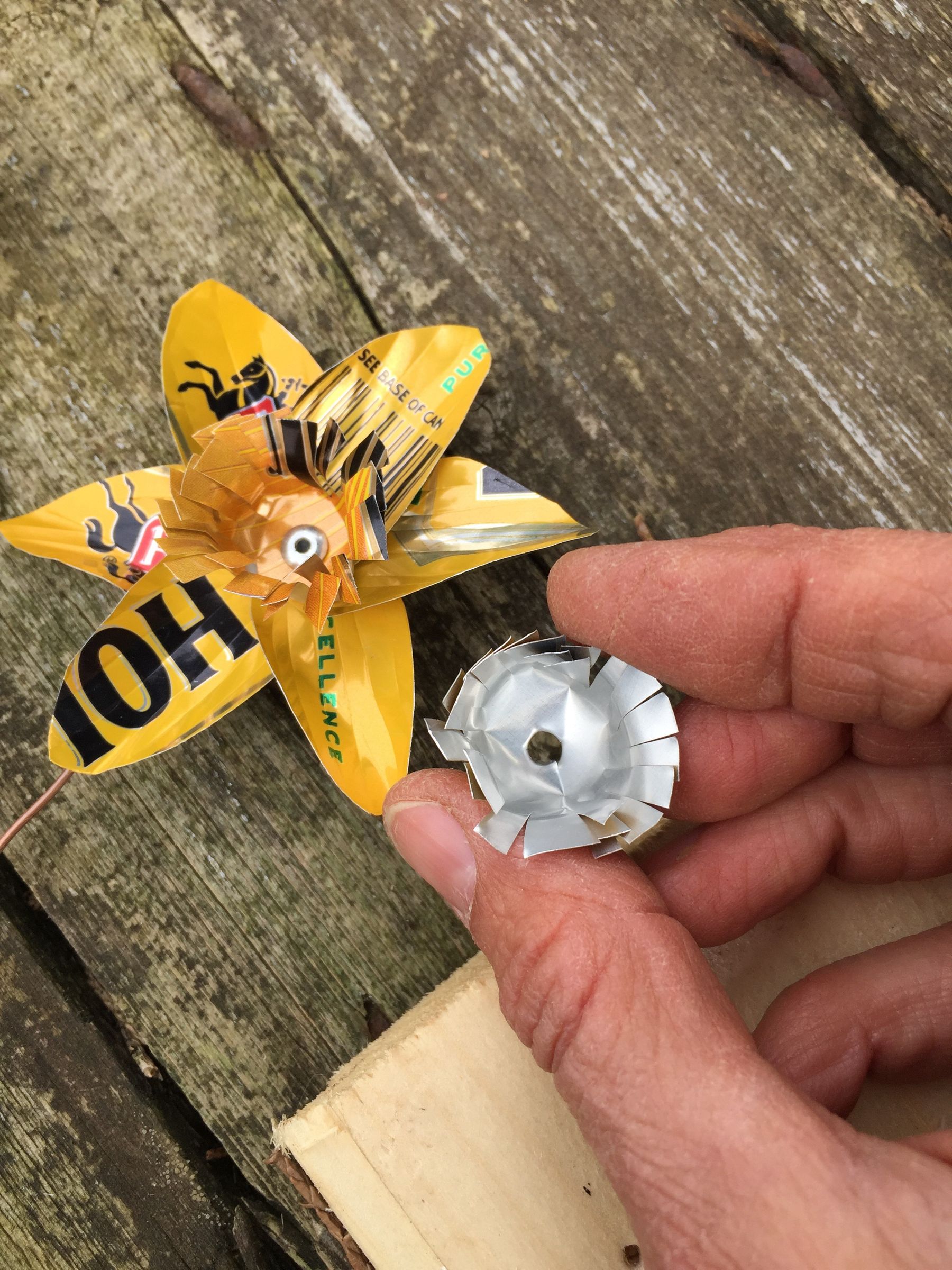 How to Make a Simple Recycled Tin-Can Flower for Your Garden or Plant ...