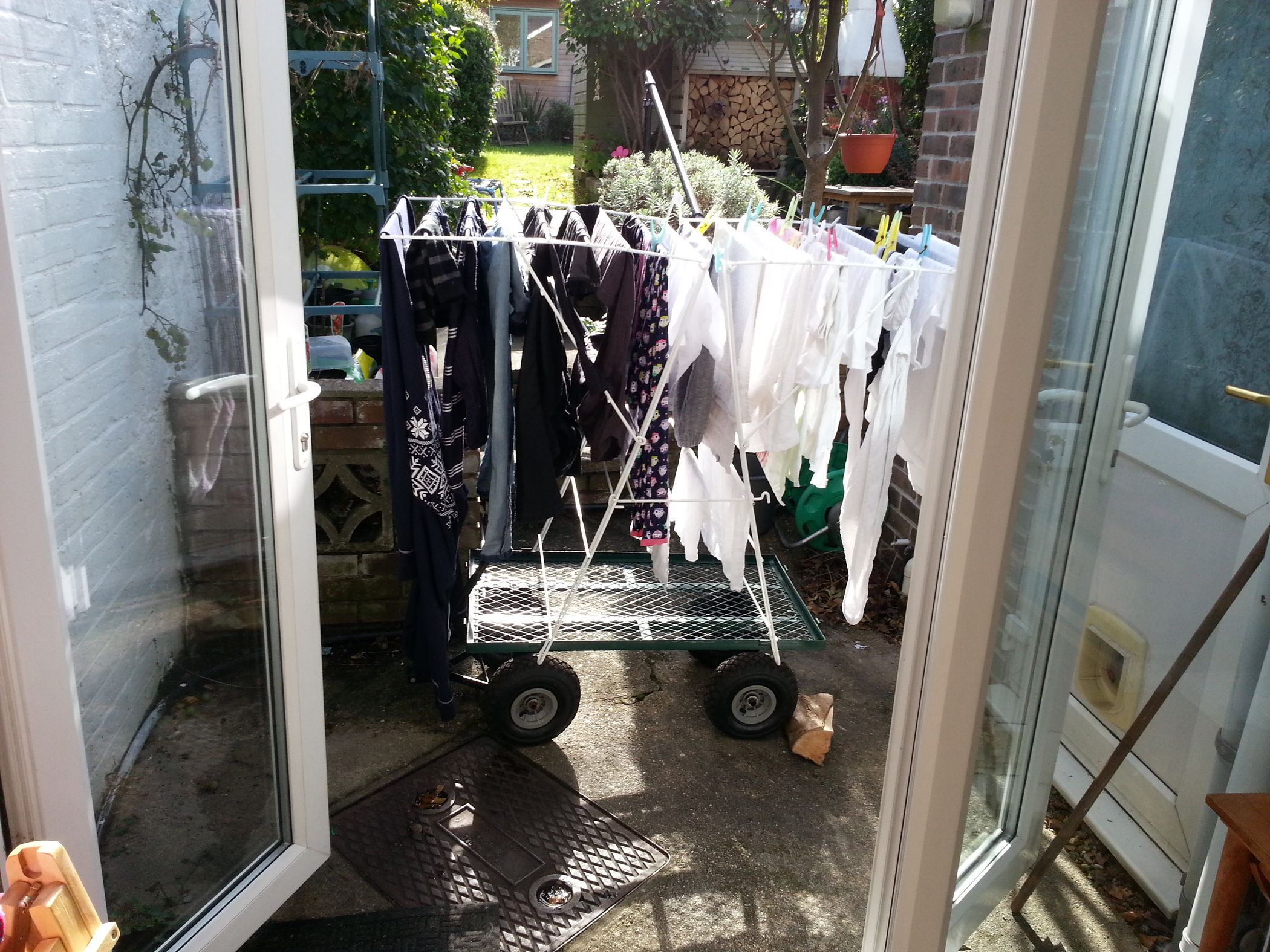 Mobile Clothes Airer / Dryer : 3 Steps - Instructables