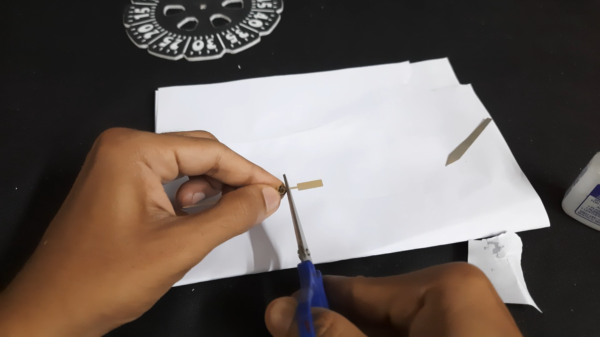 How to Make a Clock That Tells Time With a Twist...? : 8 Steps (with ...