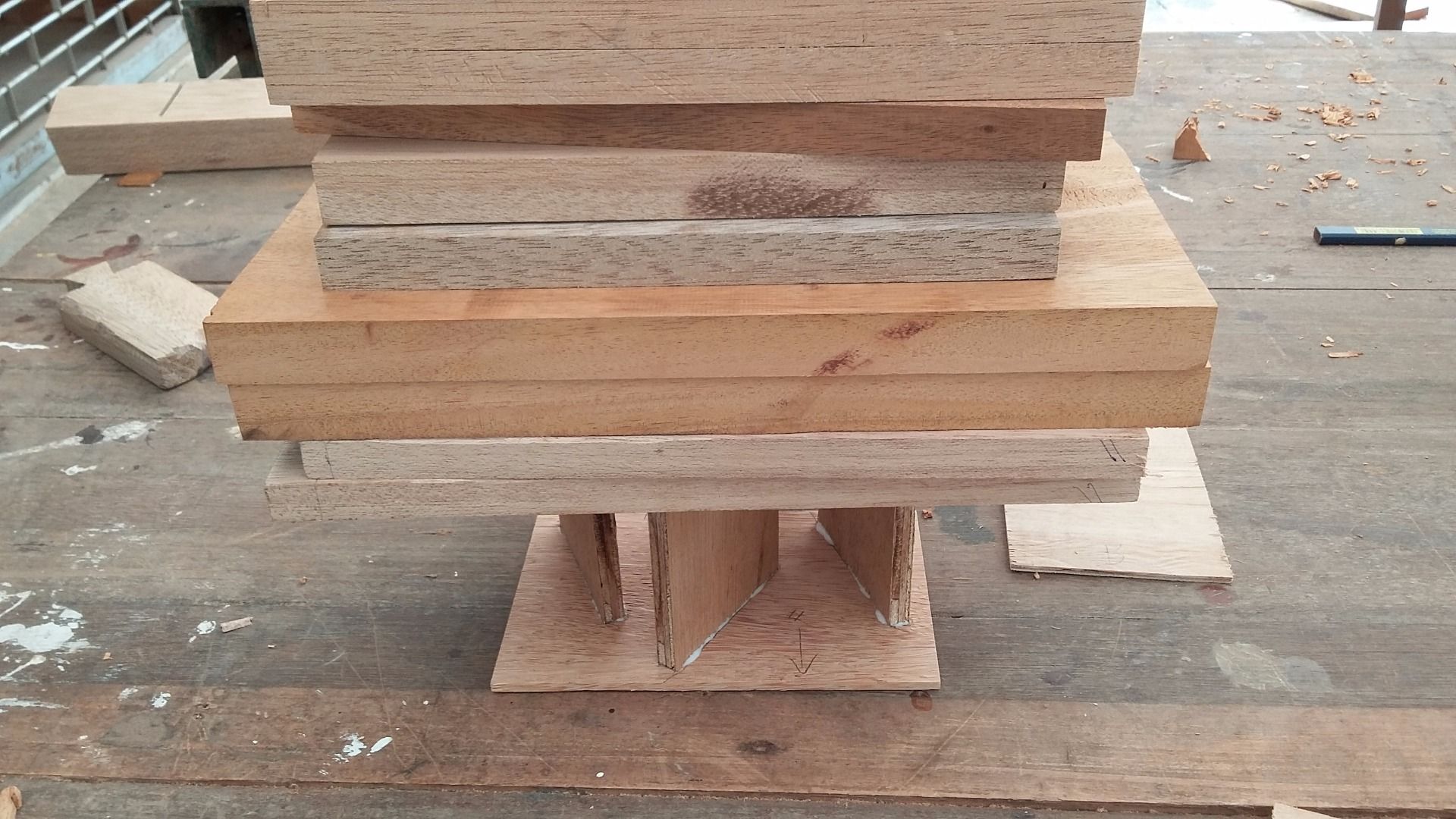 Quick and Easy Dice Tower : 7 Steps (with Pictures) - Instructables