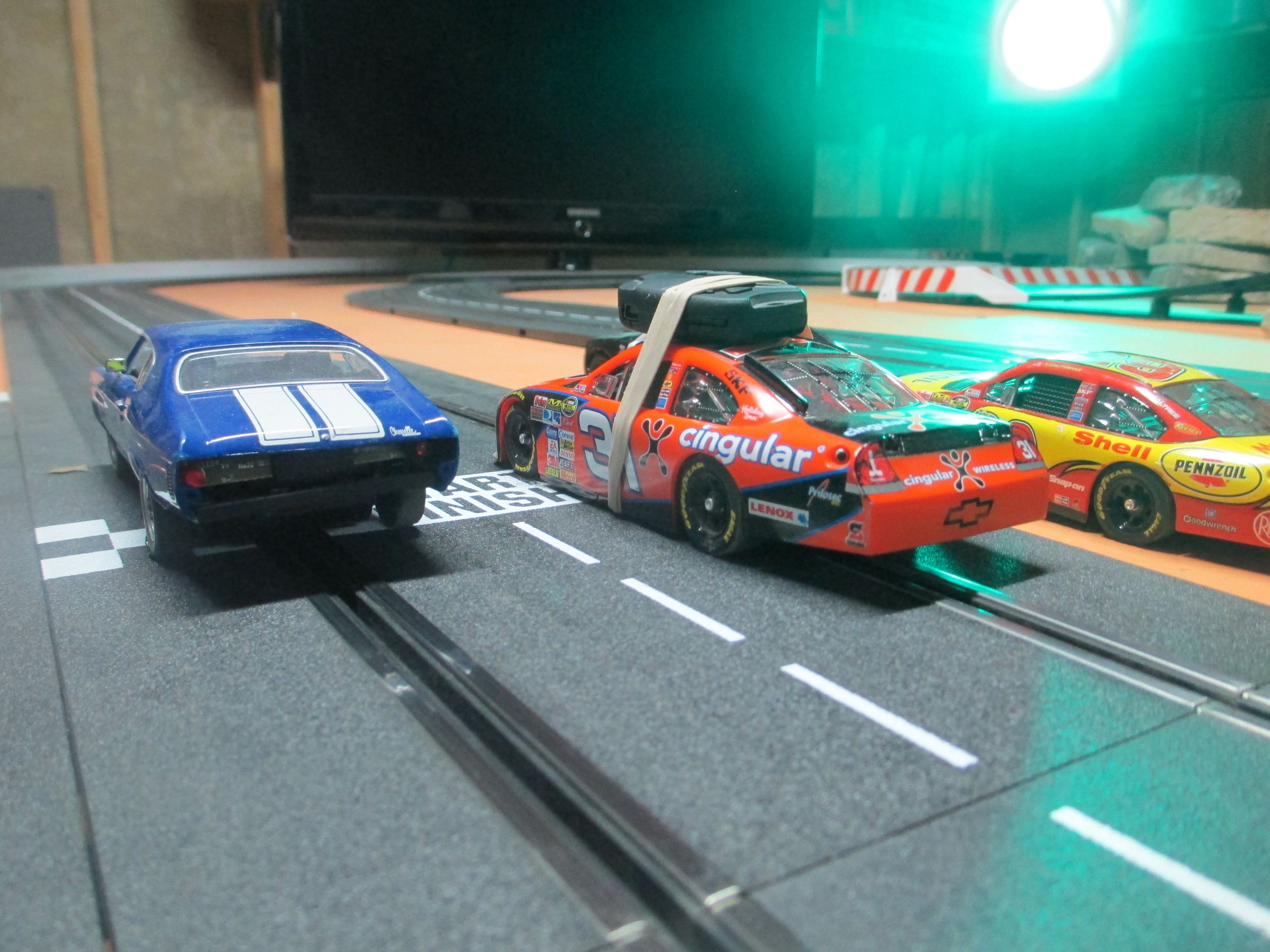 EASY and CHEAP Slot Car Point of View Driver Cam : 4 Steps (with ...