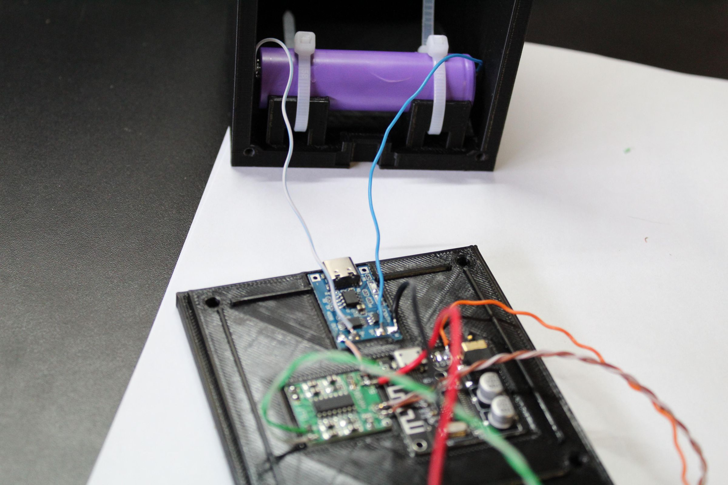 Retro Battery Powered Bluetooth Speaker : 10 Steps (with Pictures ...