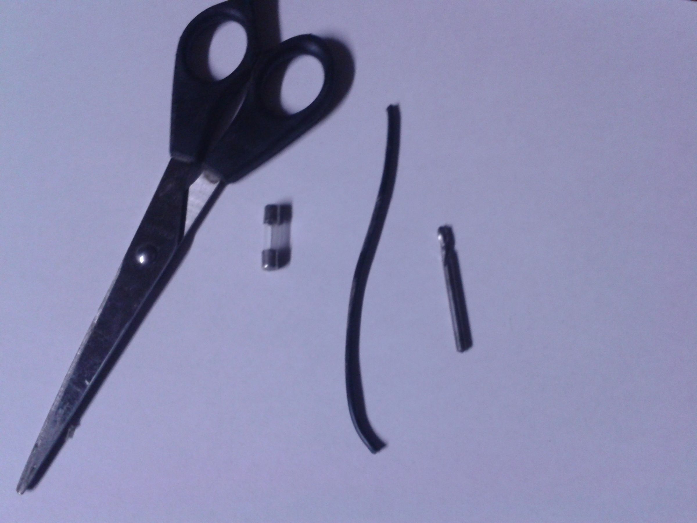 Very Simple Reusable Fuse : 5 Steps - Instructables
