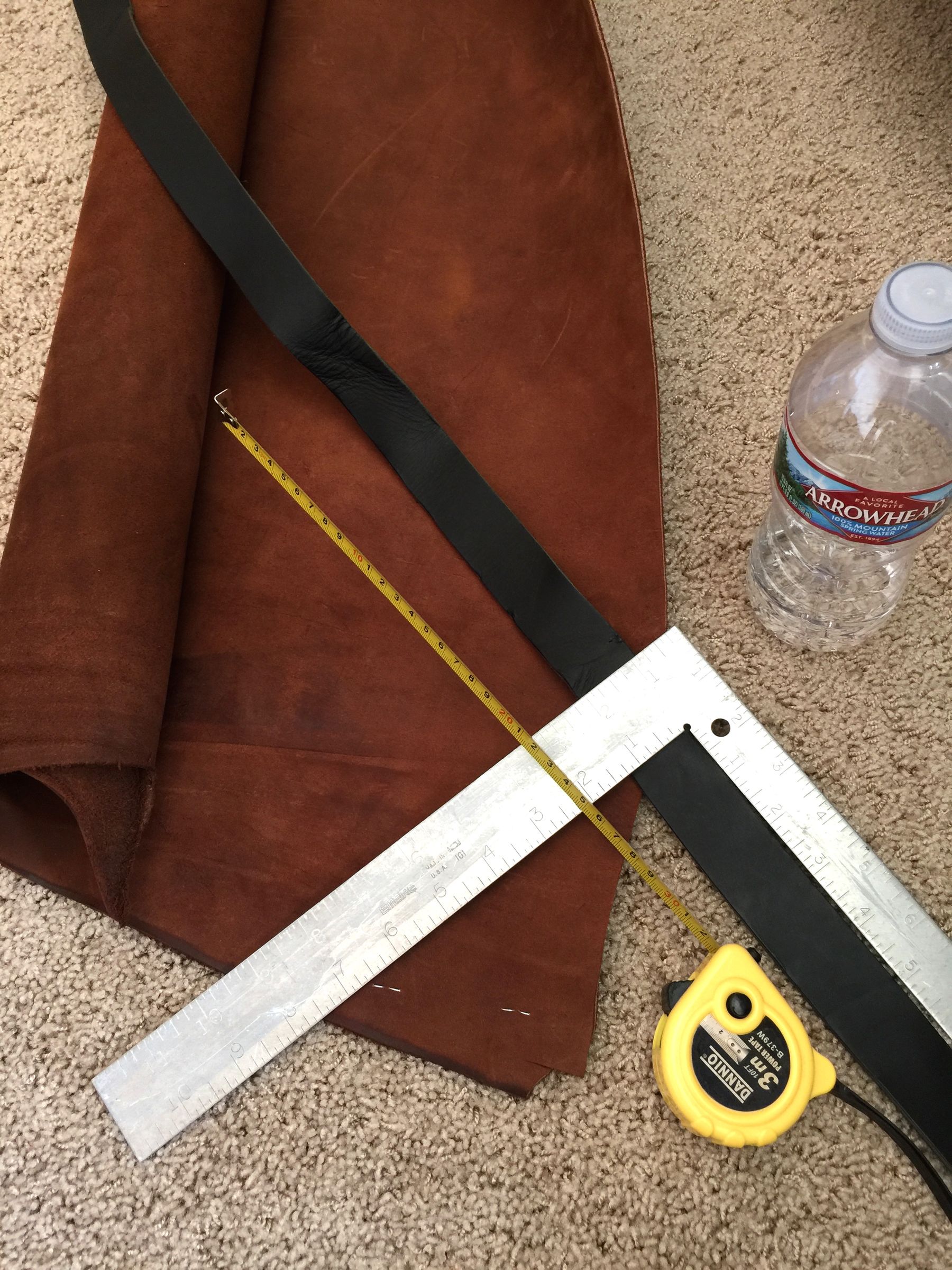 How to Make a Leather Water Bottle Holder / Holster : 5 Steps (with ...