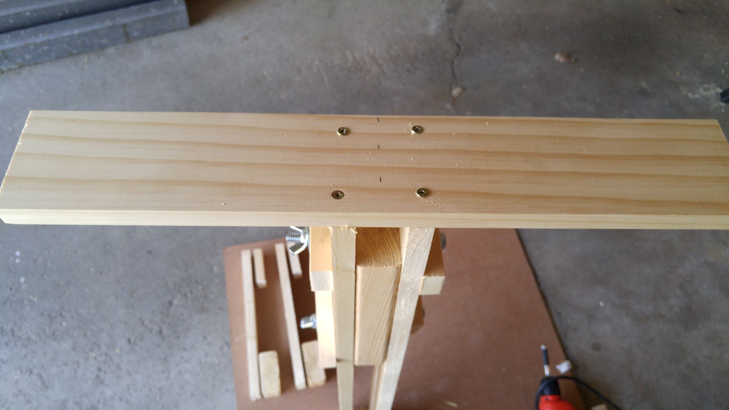 Adjustable Height Monitor Stand : 4 Steps (with Pictures) - Instructables