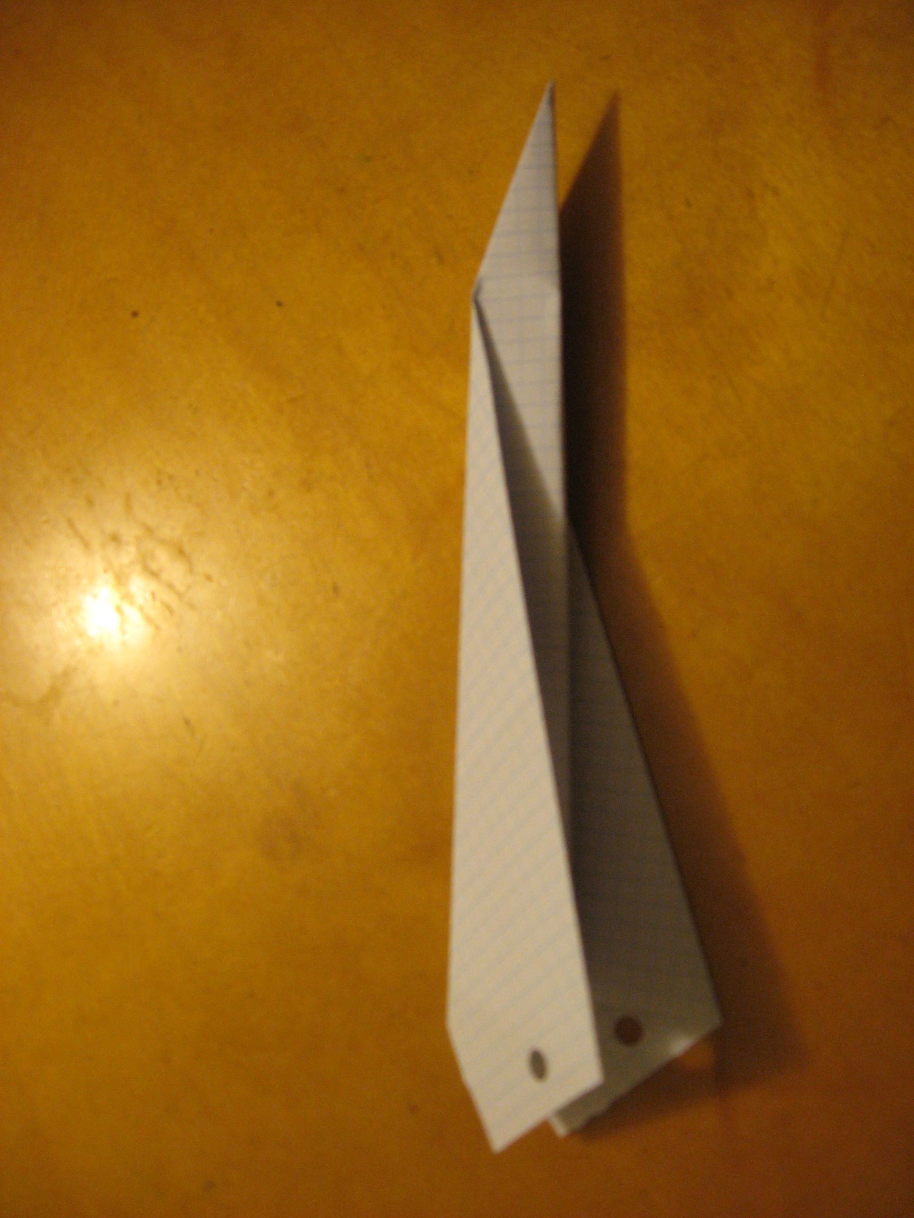 Classic Paper Airplane : 8 Steps - Instructables