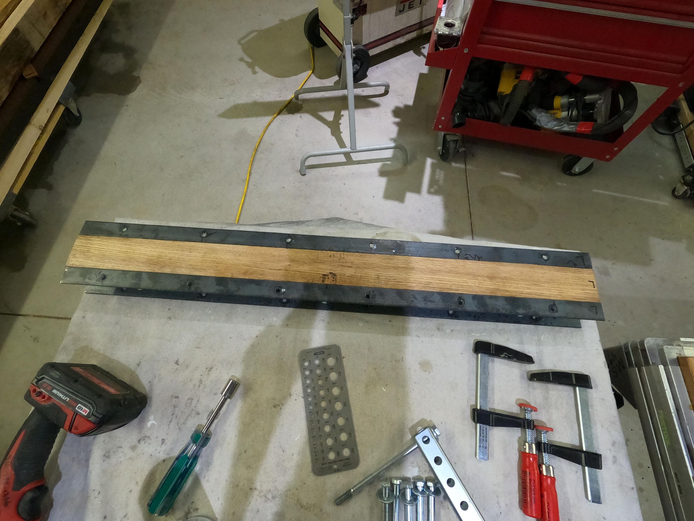 Multi-Clamp Glue-Up Jig for Fabricating DIY Wood Beams AKA a ...
