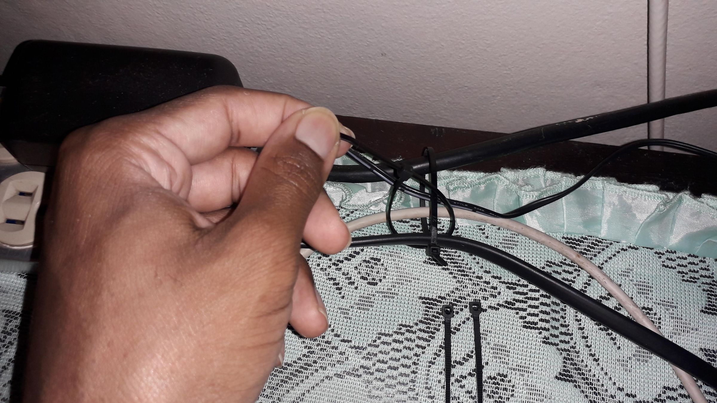 Zip Tie Cable Management : 8 Steps - Instructables