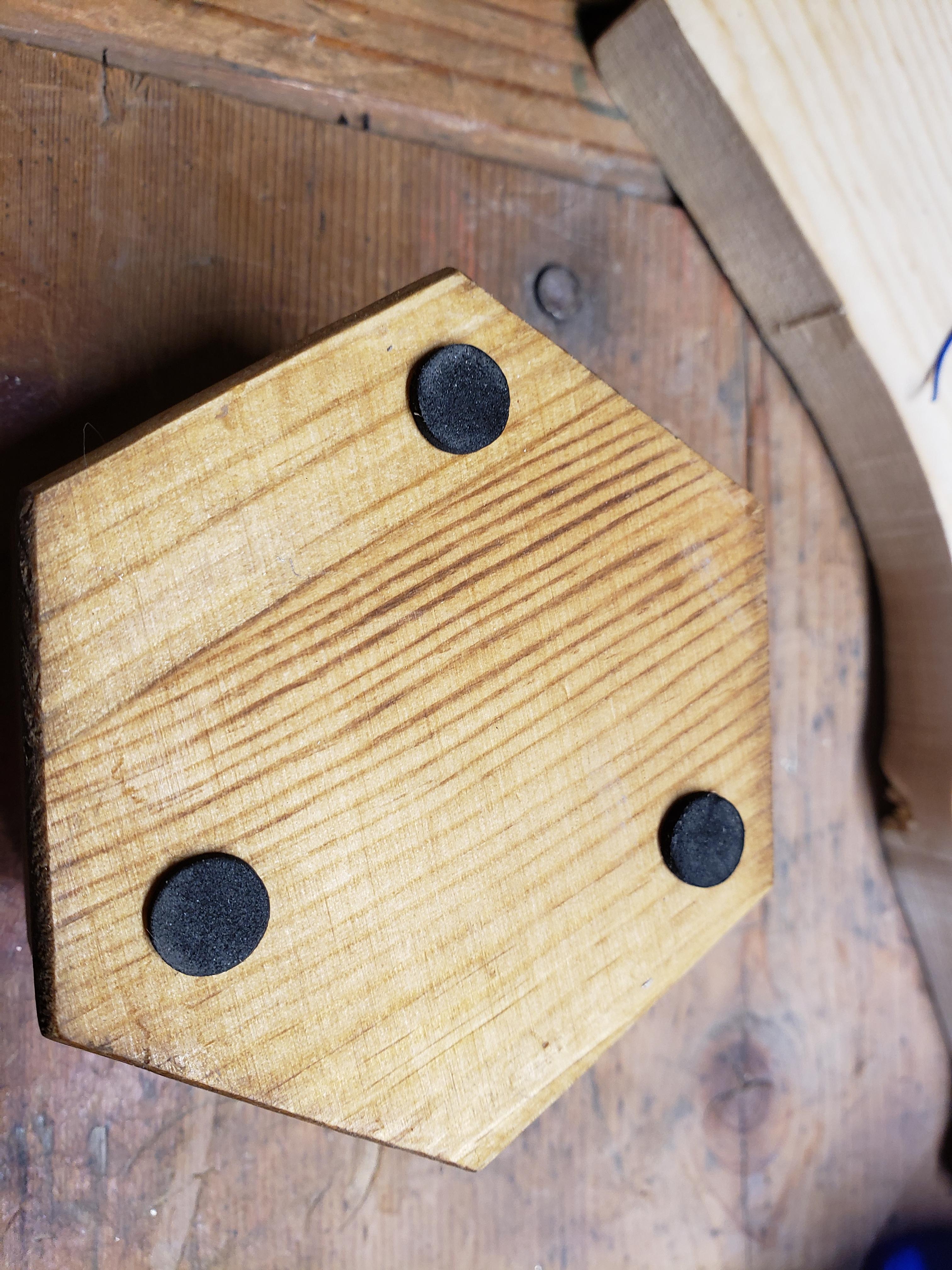 Rechargeable Wooden LED Collectable Display Stand : 3 Steps (with ...