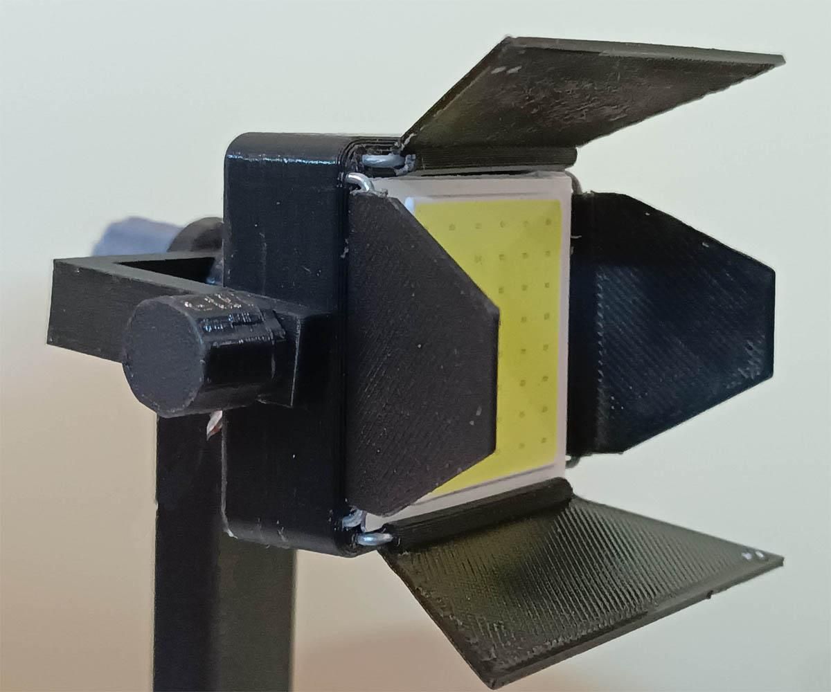 Mini Spot for Modeling Shoots : 14 Steps (with Pictures) - Instructables