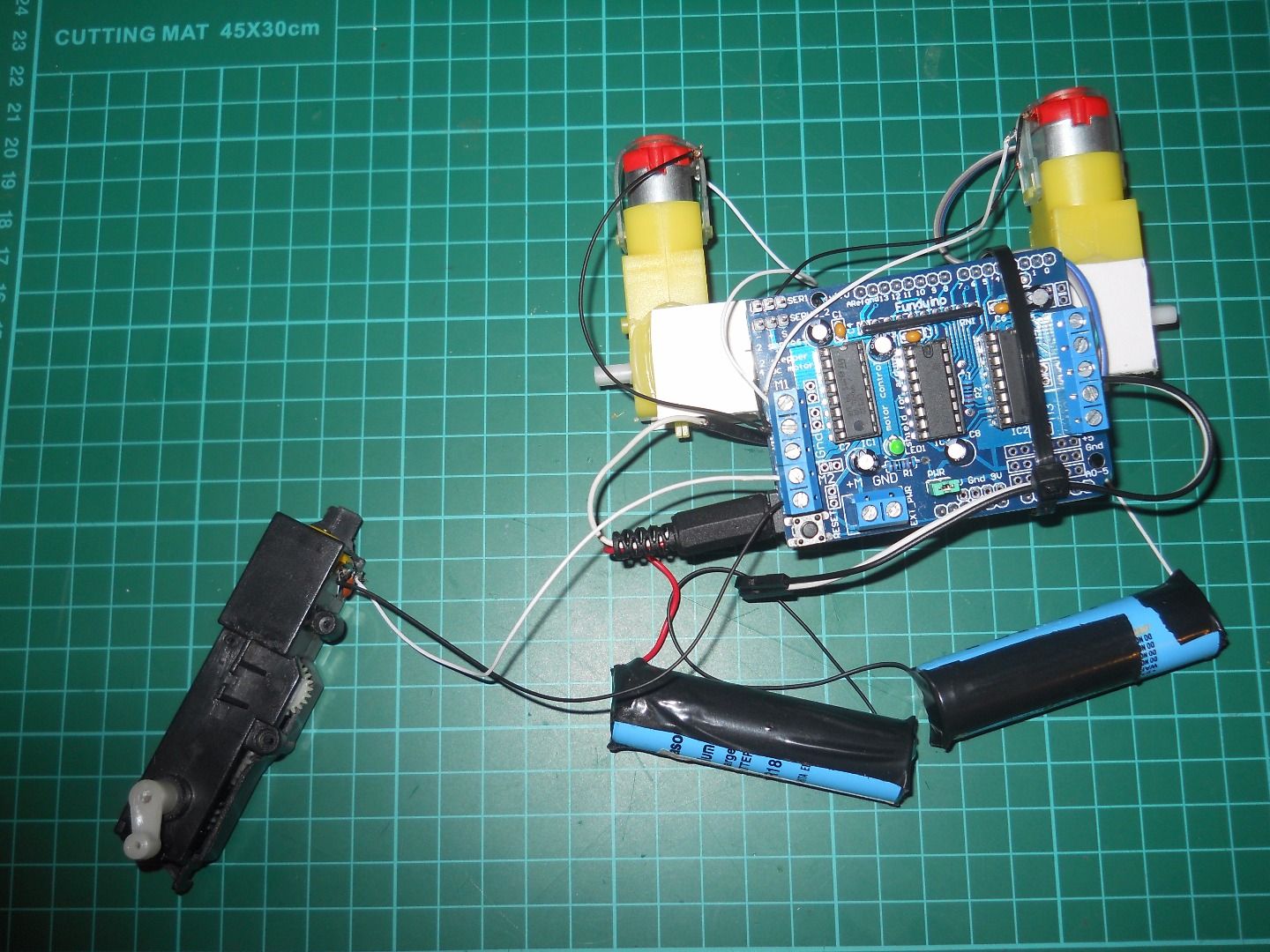 DIY Bluetooth Phone Controlled BB-8 Droid With Arduino UNO : 40 Steps ...