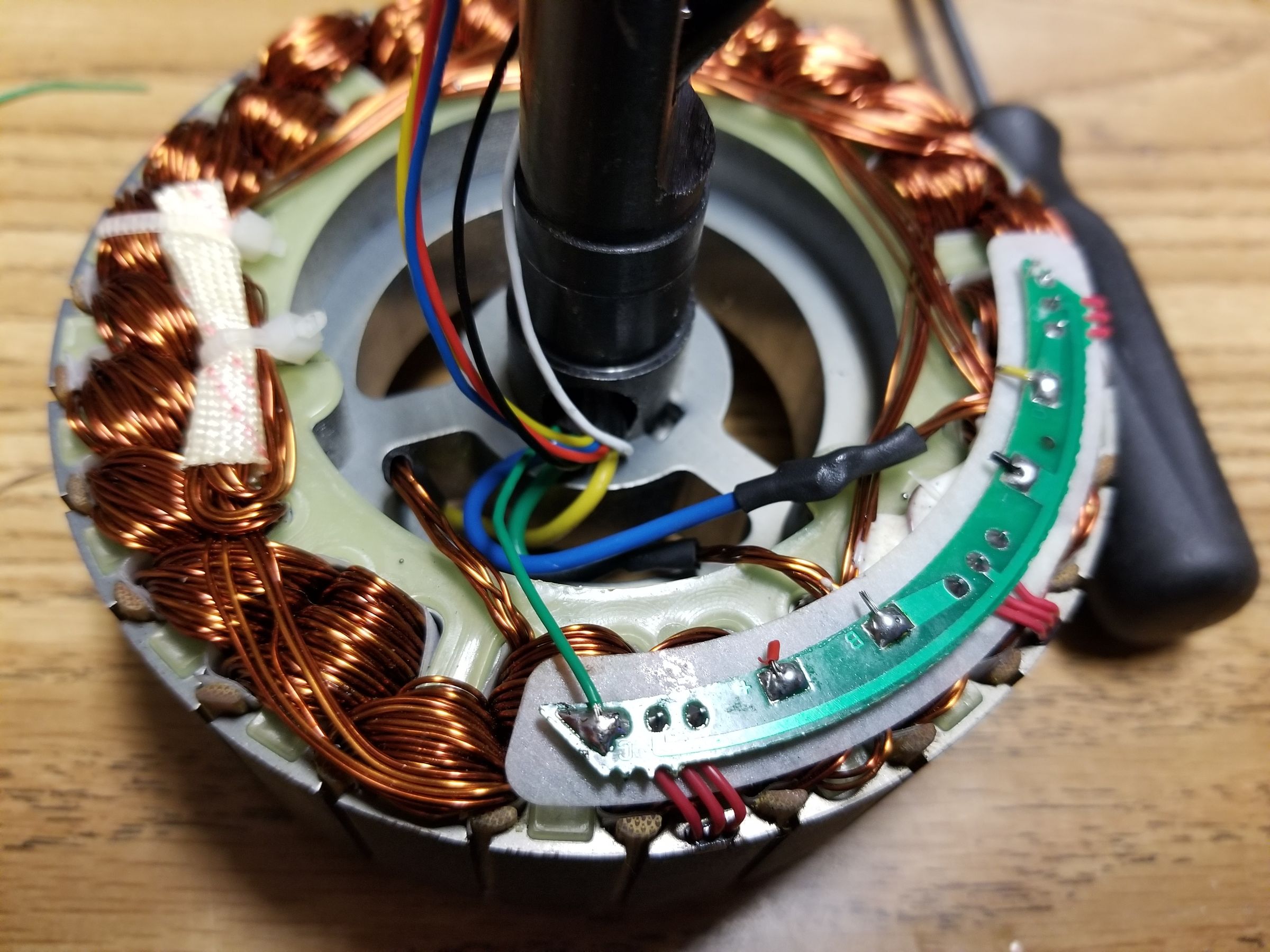 Mounting Hoverboard Wheels Securely and Easily Onto Stateboard ...