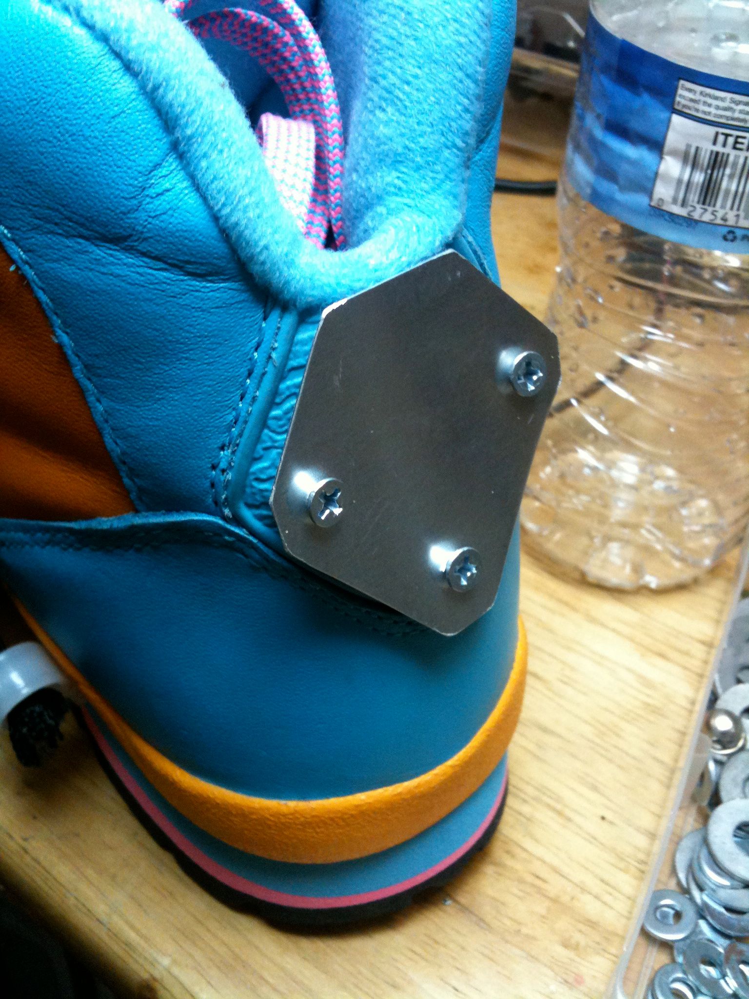 Power Laces- the Auto Lacing Shoe : 9 Steps (with Pictures) - Instructables