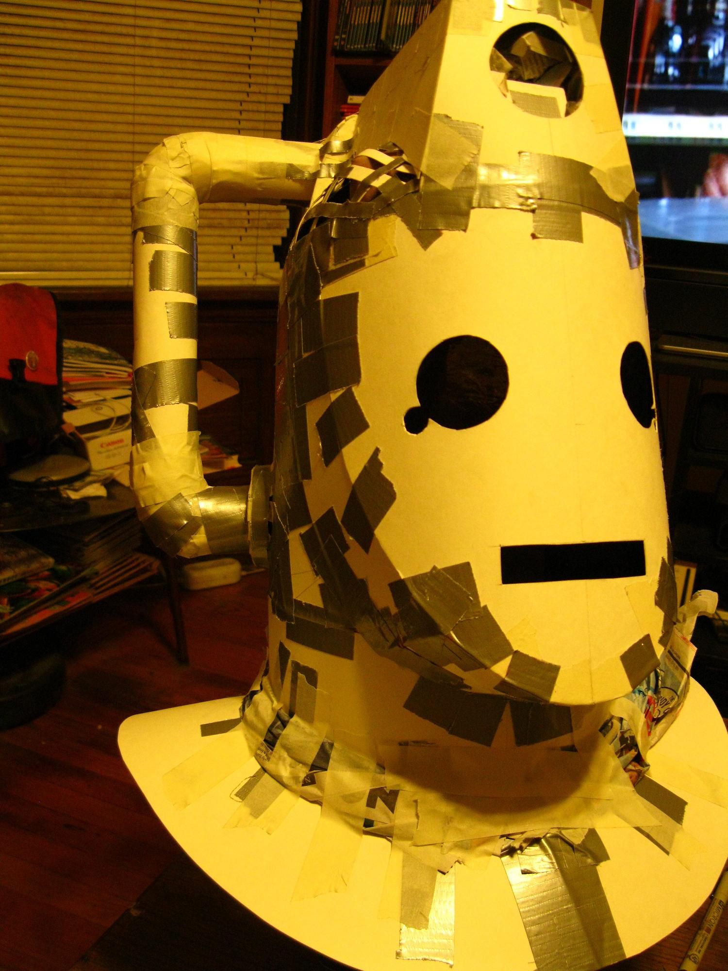 DOCTOR WHO CYBERMAN COSTUME : 5 Steps (with Pictures) - Instructables