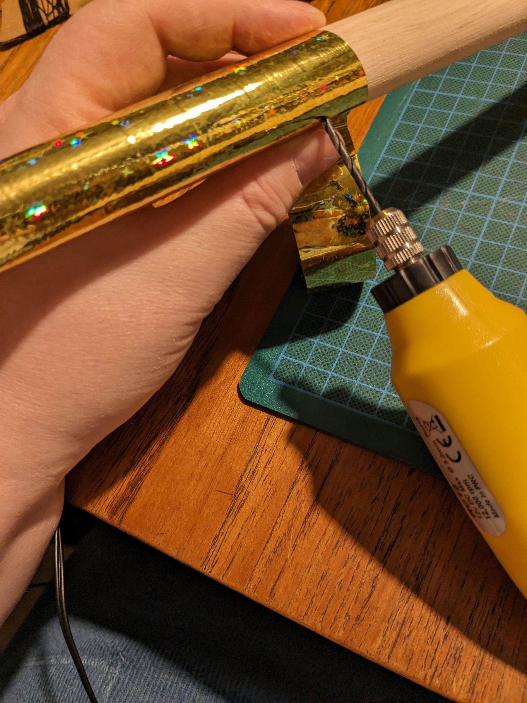 Short-string Contact Leviwand With Grip Tape : 7 Steps - Instructables