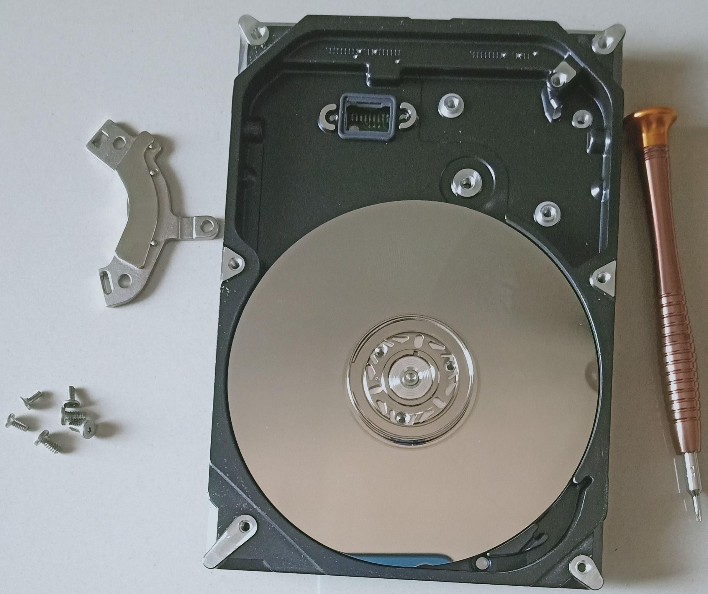 Teardown Seagate SATA Hard Disk Drive : 5 Steps (with Pictures ...