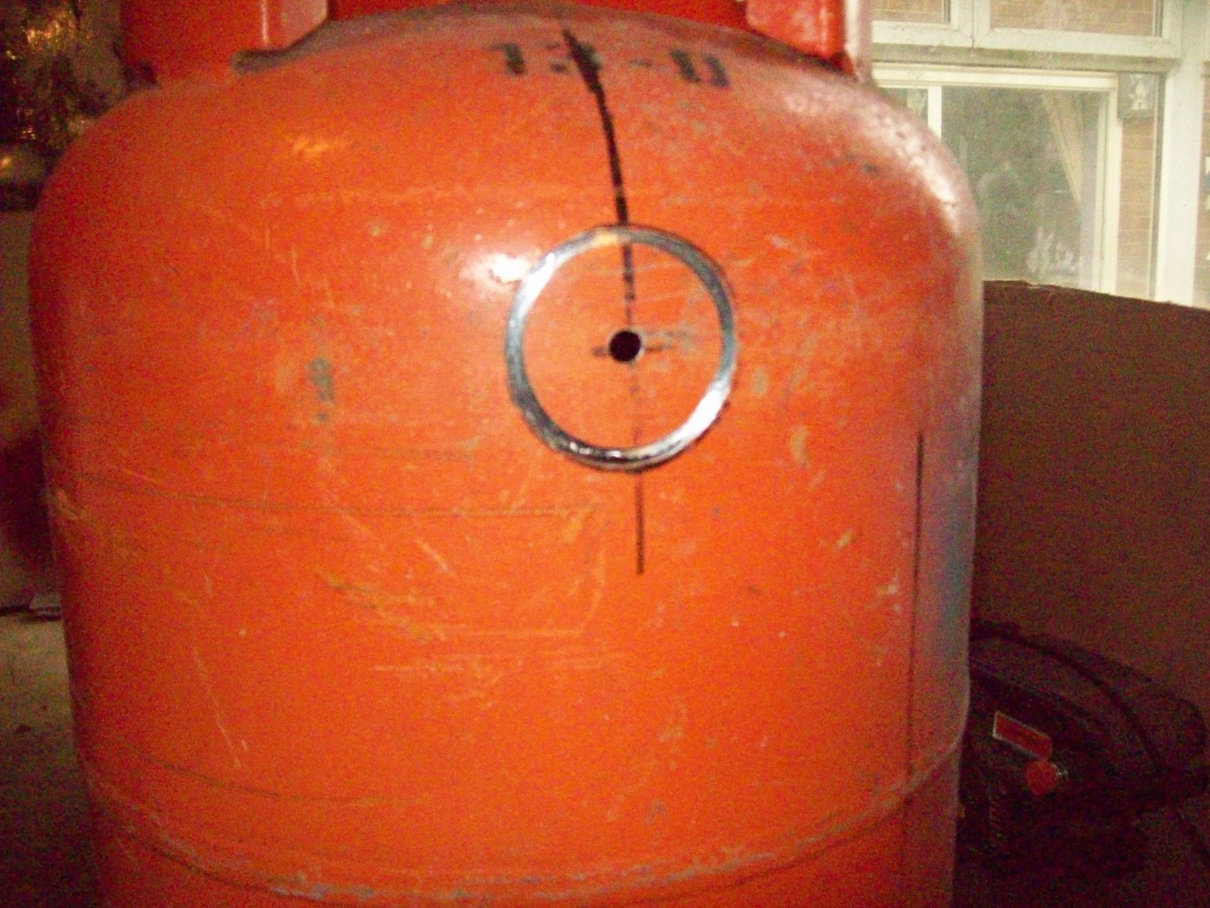 Gas Bottle Furnace : 9 Steps - Instructables