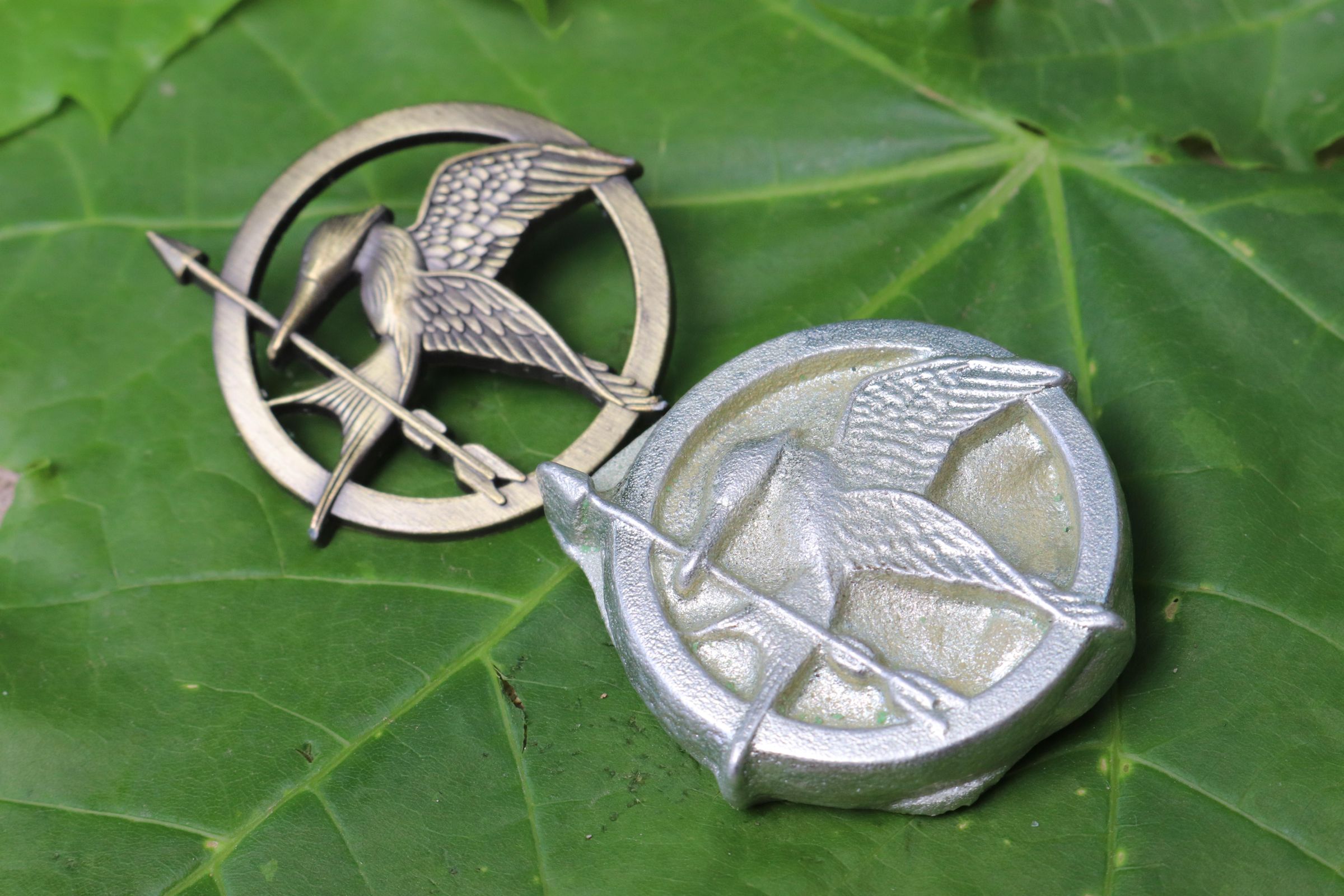 Mandalorian Beskar - Kinetic Sand Casting : 7 Steps (with Pictures ...