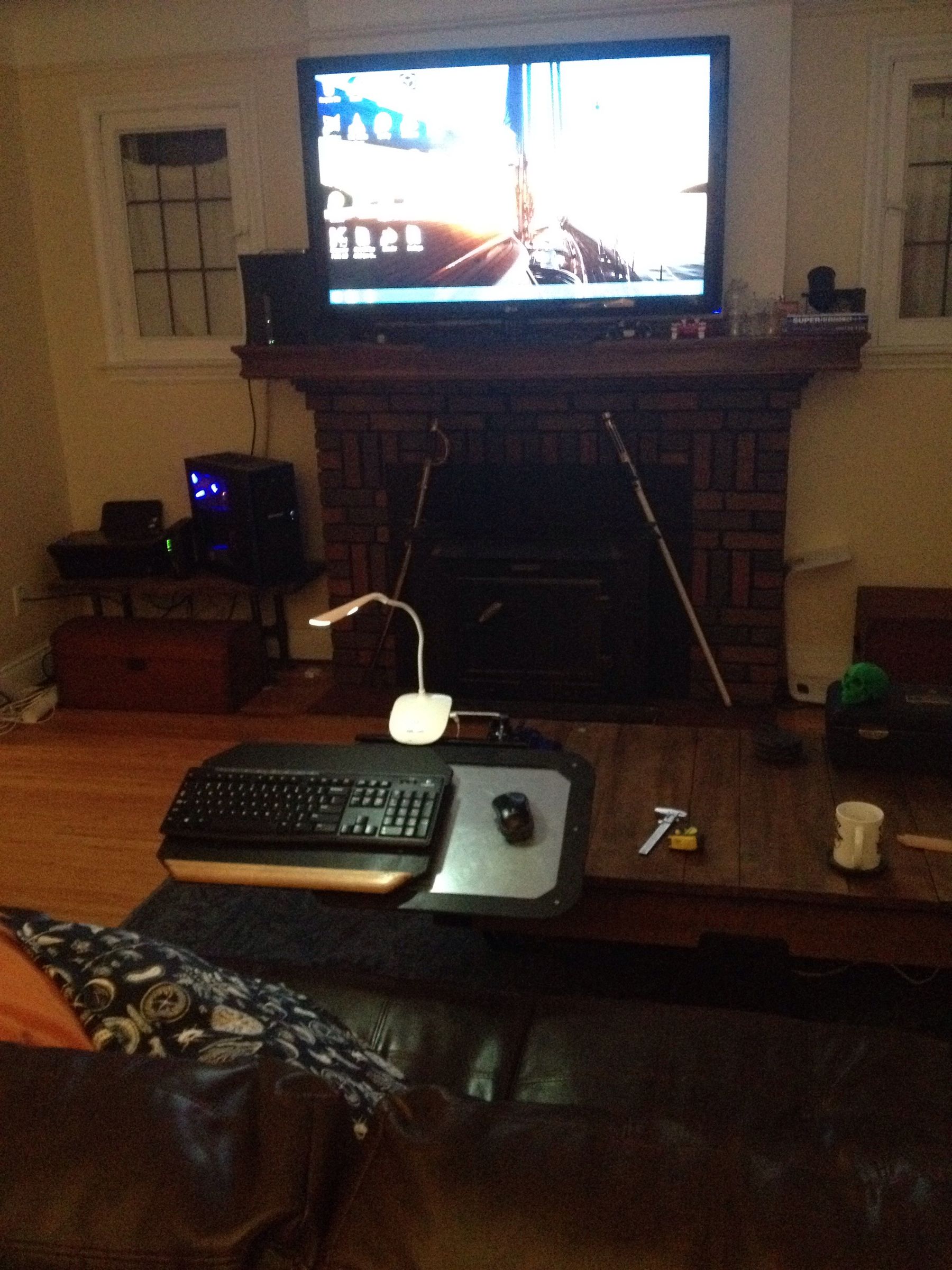 Coffee Table Desk Arm : 4 Steps - Instructables