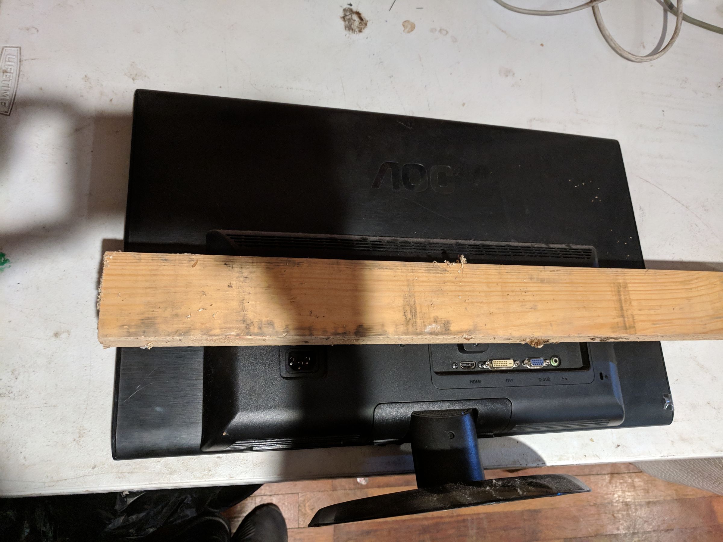 Build an Adjustable Triple Monitor Stand : 6 Steps - Instructables