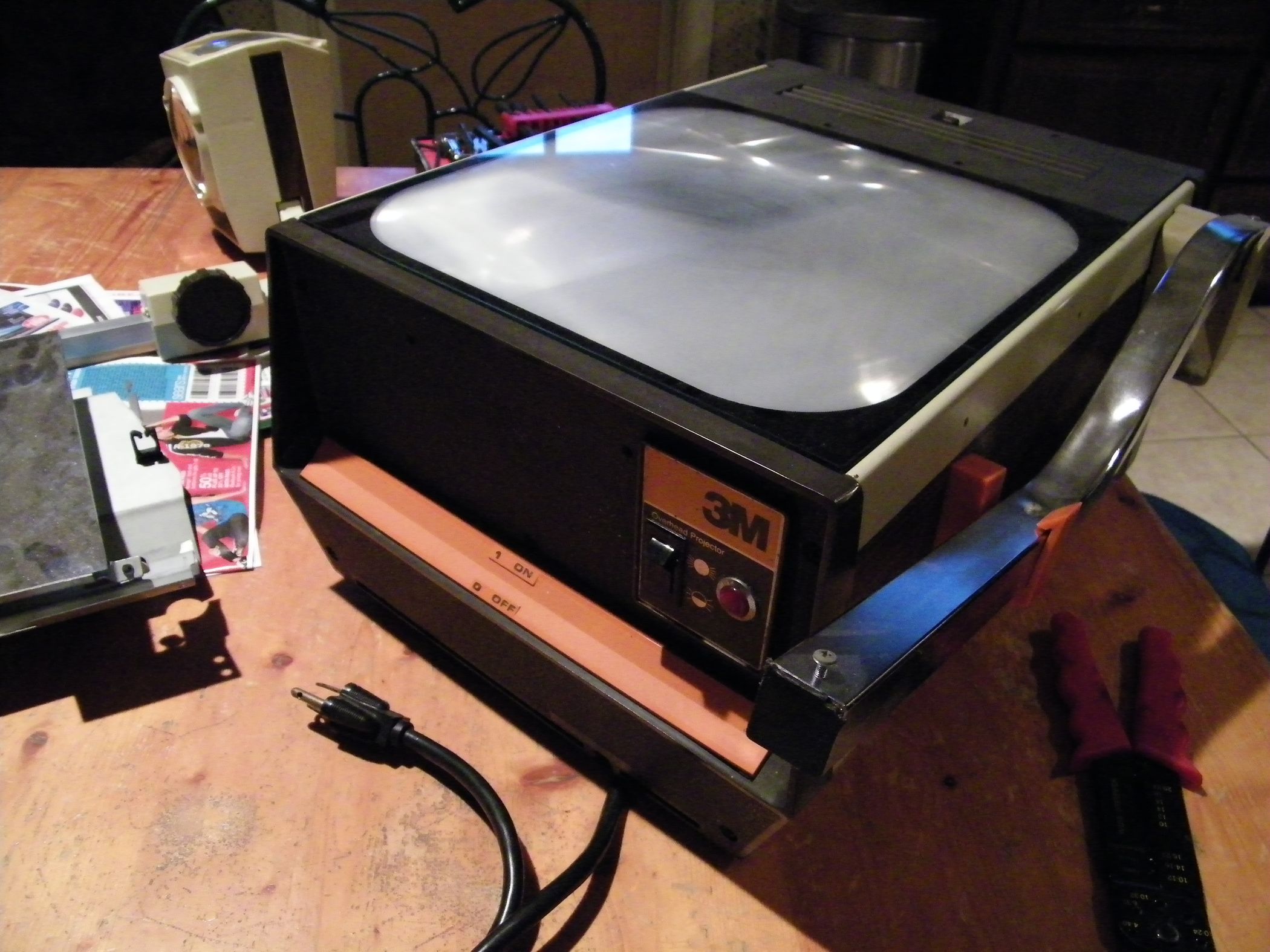 Build an Image Projector/enlarger From an Over Head Projector. : 9 ...