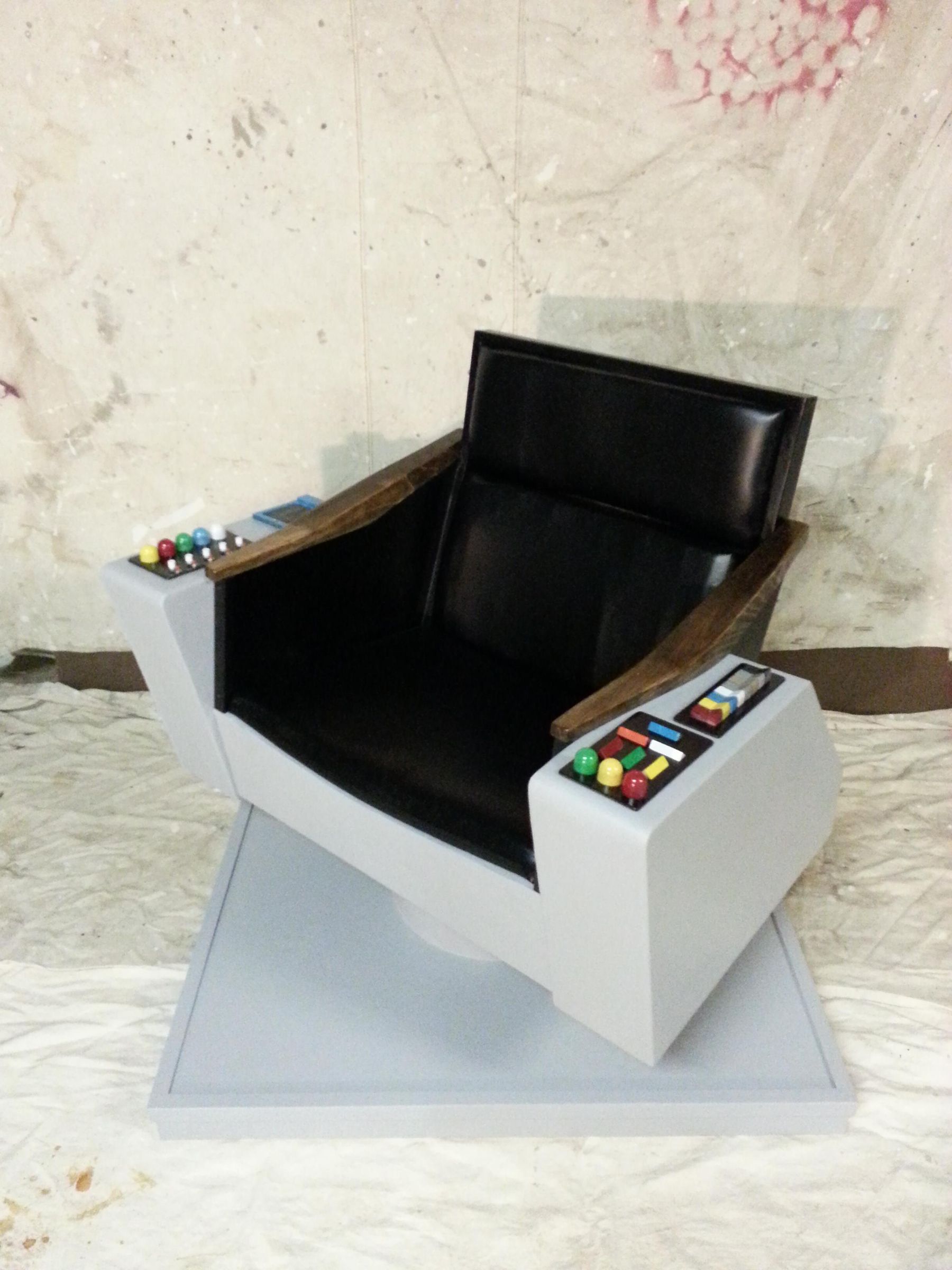 Captain Kirks Star Trek Chair With Sound : 7 Steps (with Pictures ...