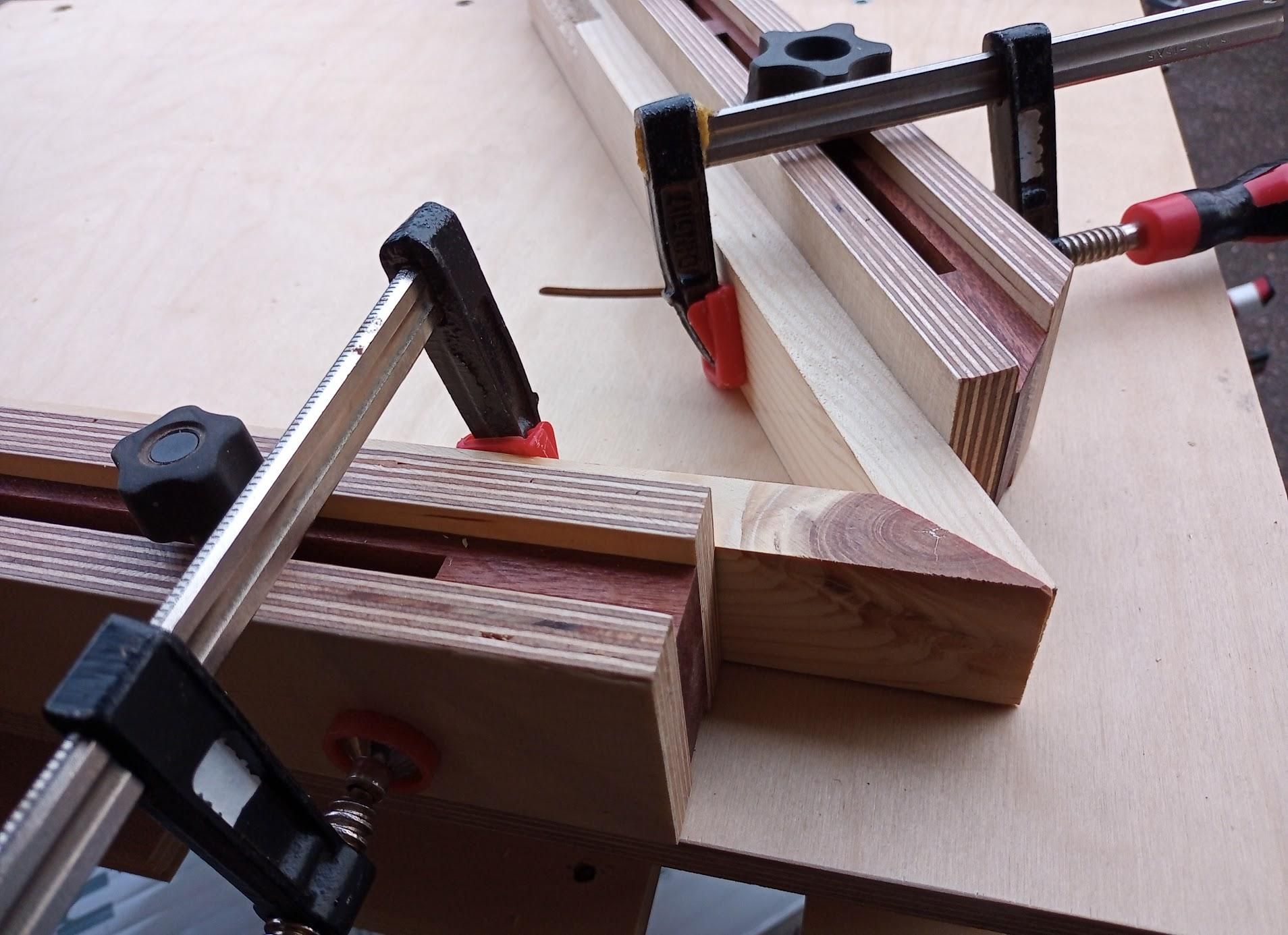 Clamping & Layout Worktop : 8 Steps (with Pictures) - Instructables