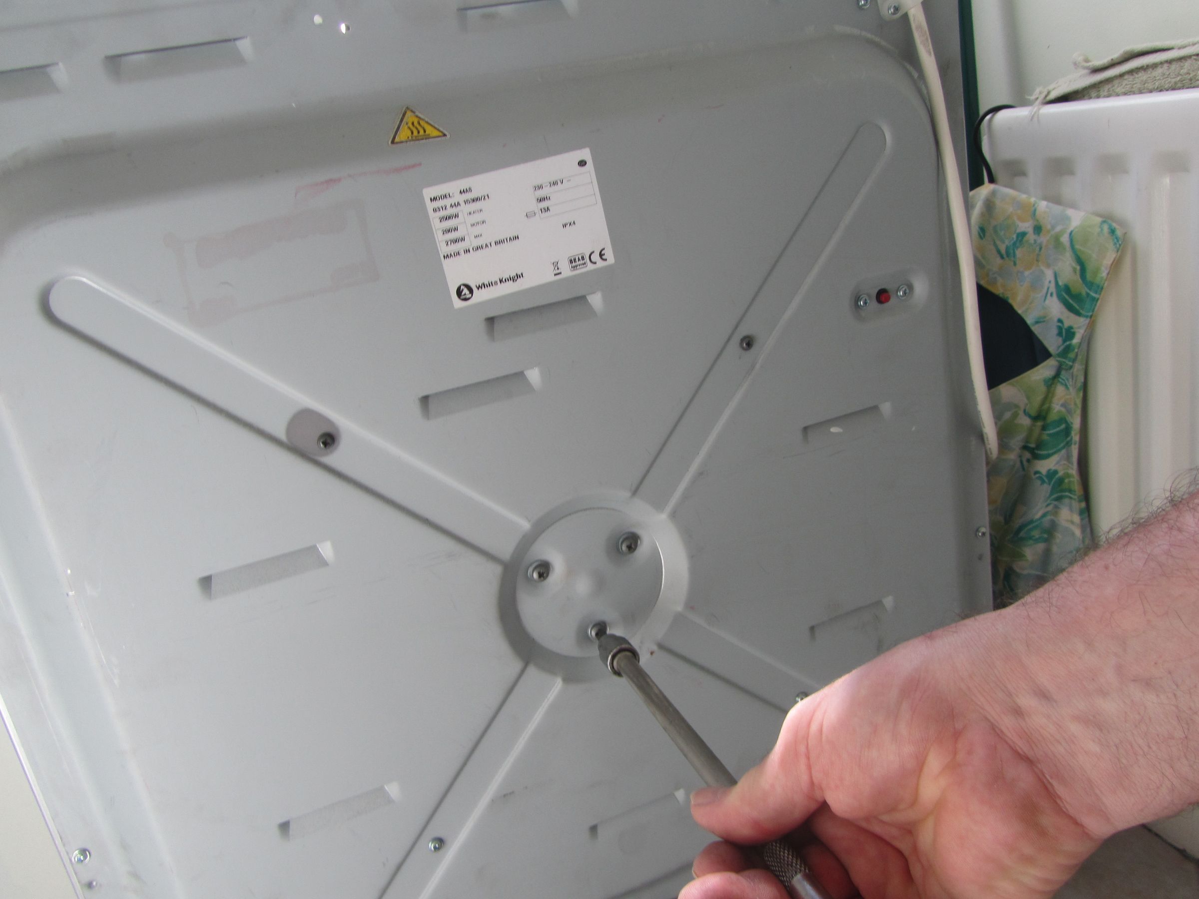 Repairing a Damaged Tumble Dryer Rear Bush Housing : 4 Steps (with ...