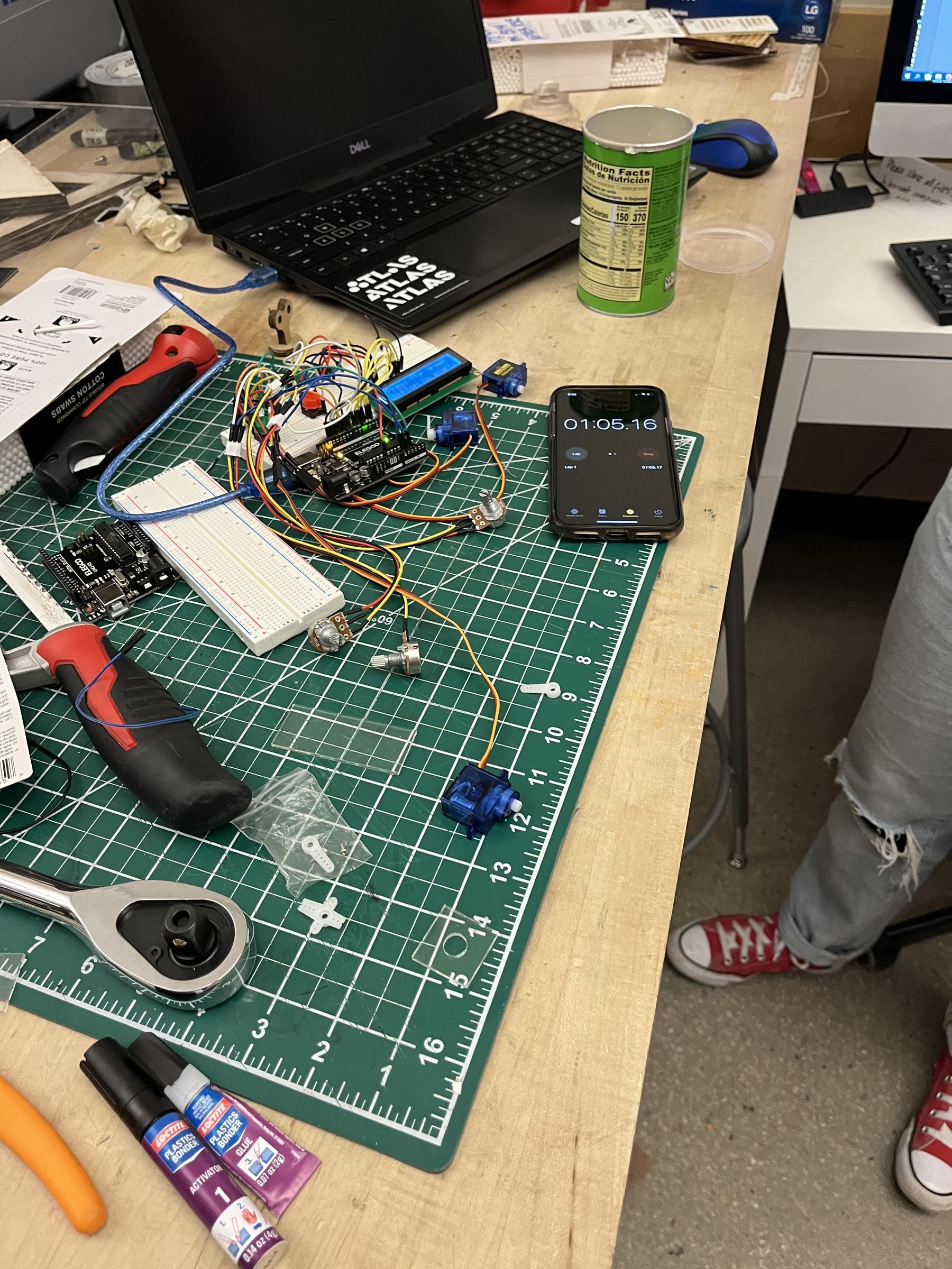 Candy Claw Machine : 5 Steps - Instructables