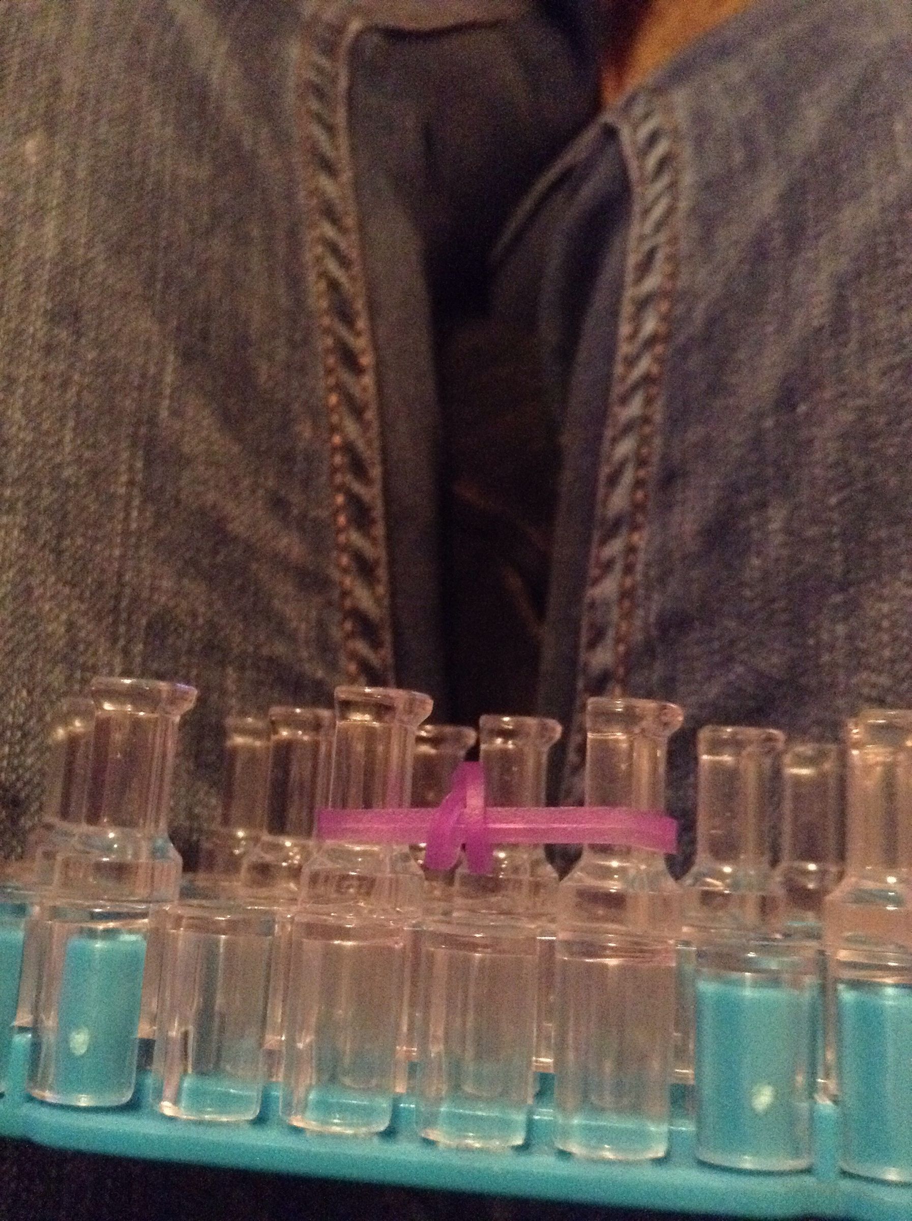 Inverted Fishtail Rainbow Loom : 4 Steps - Instructables