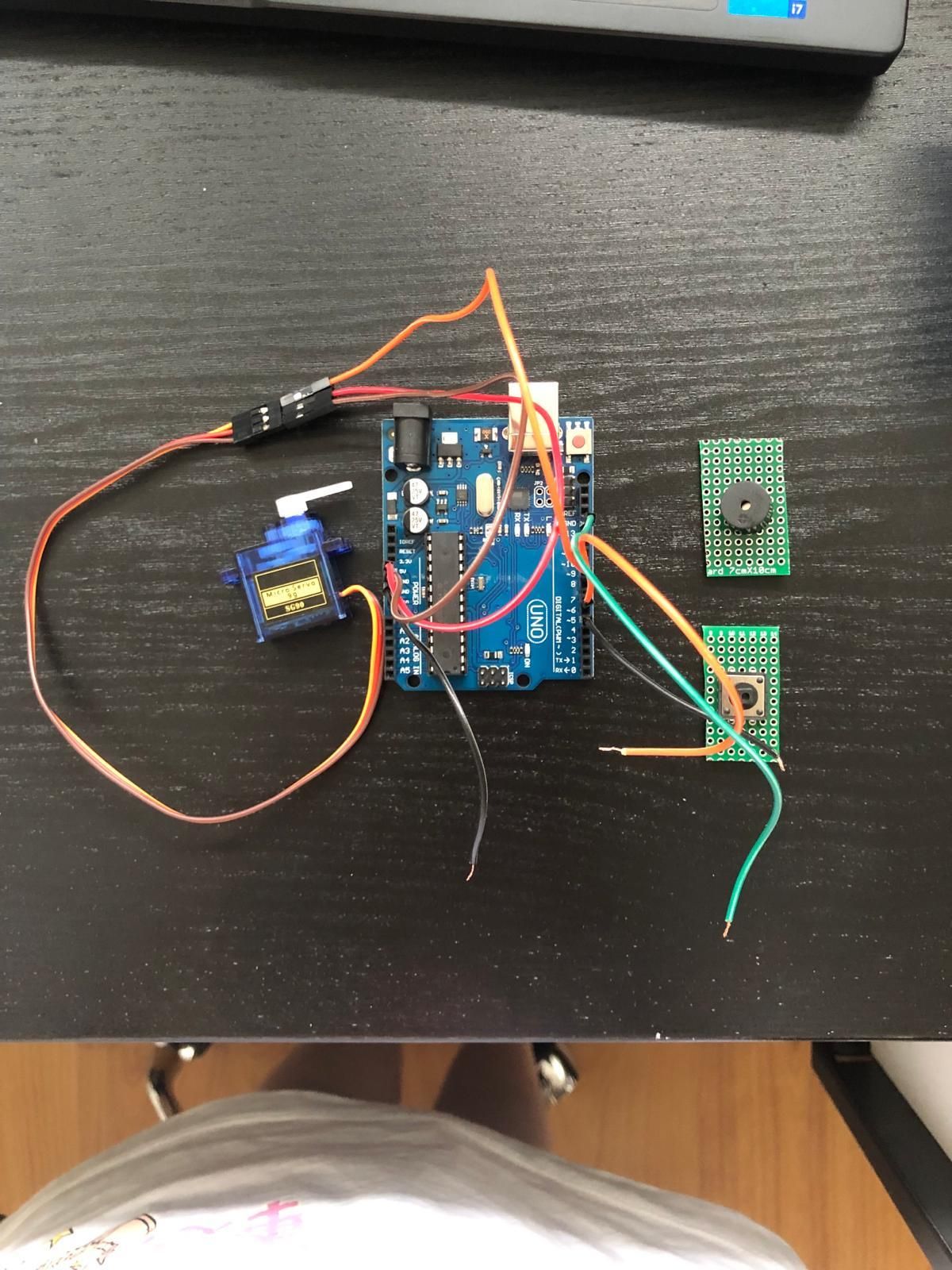 Arduino Mini Candy Vending Machine That Plays Music : 5 Steps ...