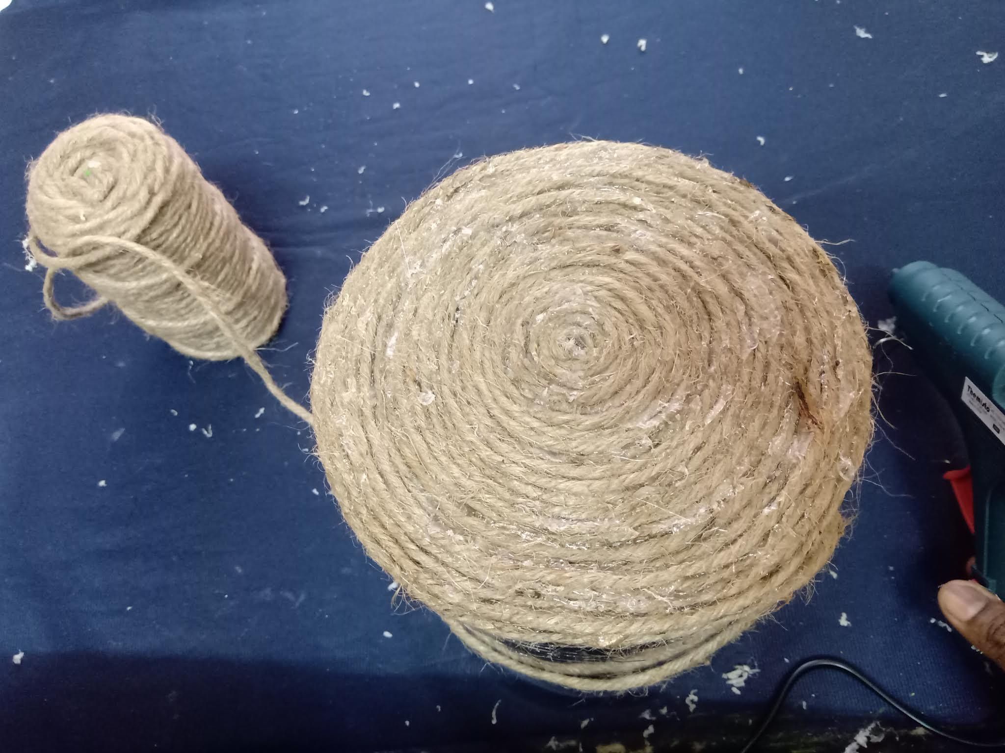 Jute Threads and Hot Glue! : 7 Steps - Instructables